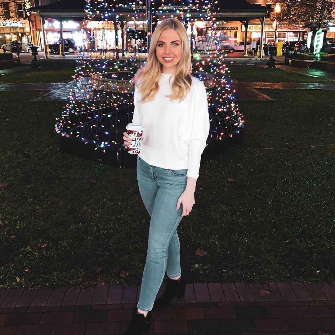 Evening Stroll | Scrolller