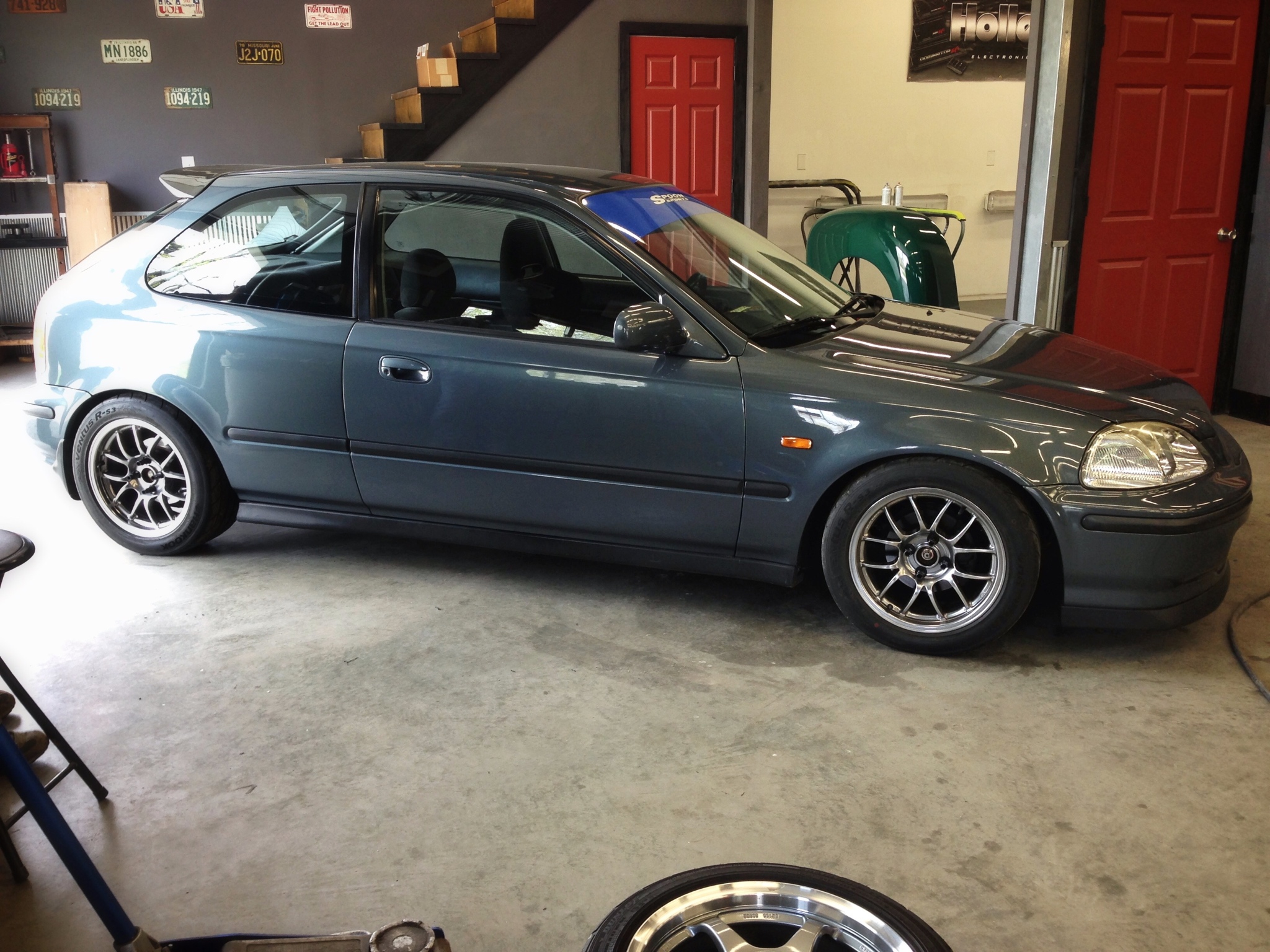 Everybody posting their clean hatchbacks, my old 98 CX | Scrolller