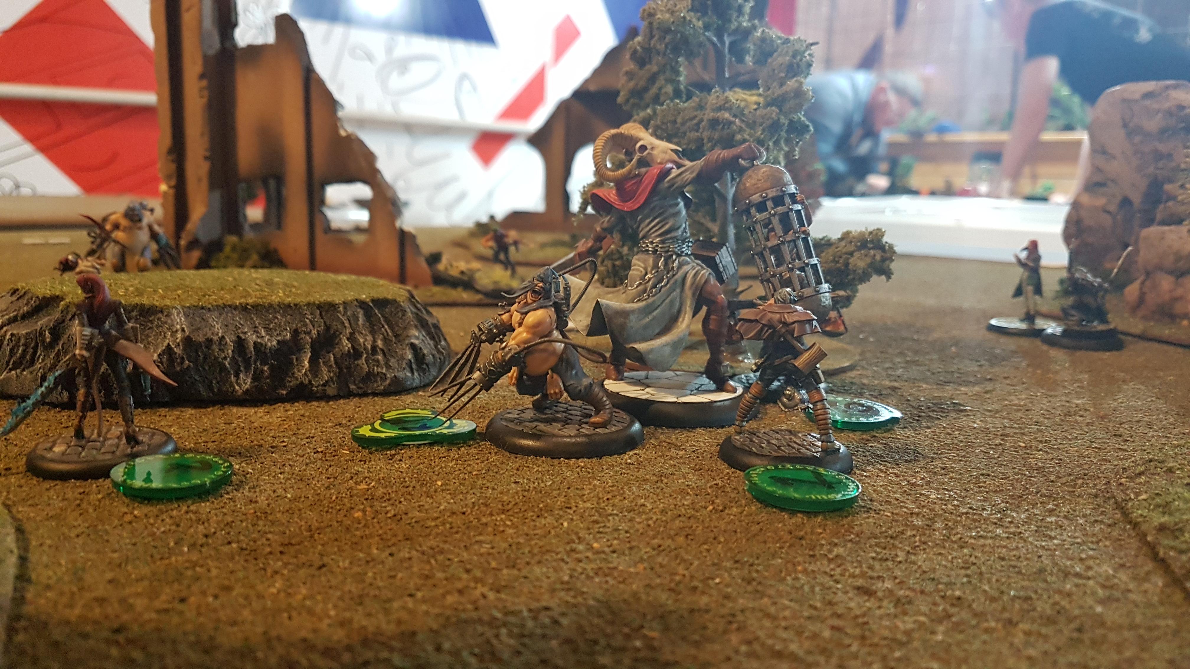 Executioner / Emissary dance-off! | Scrolller