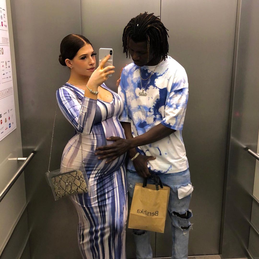 Expecting | Scrolller