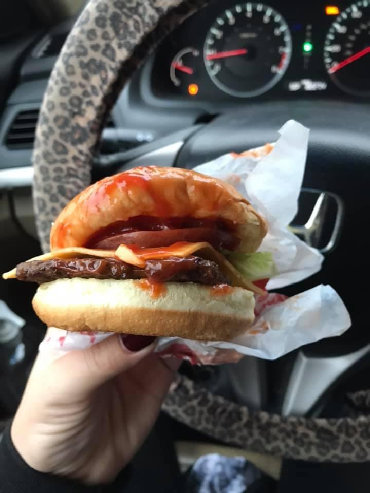 Extra ketchup | Scrolller