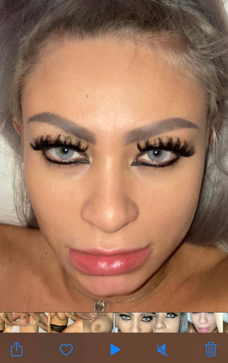 Eye contact | Scrolller