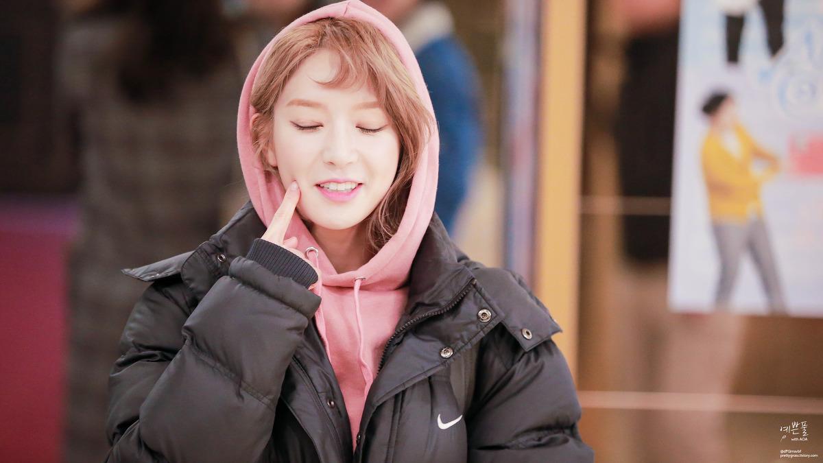 Eyes closed | Scrolller