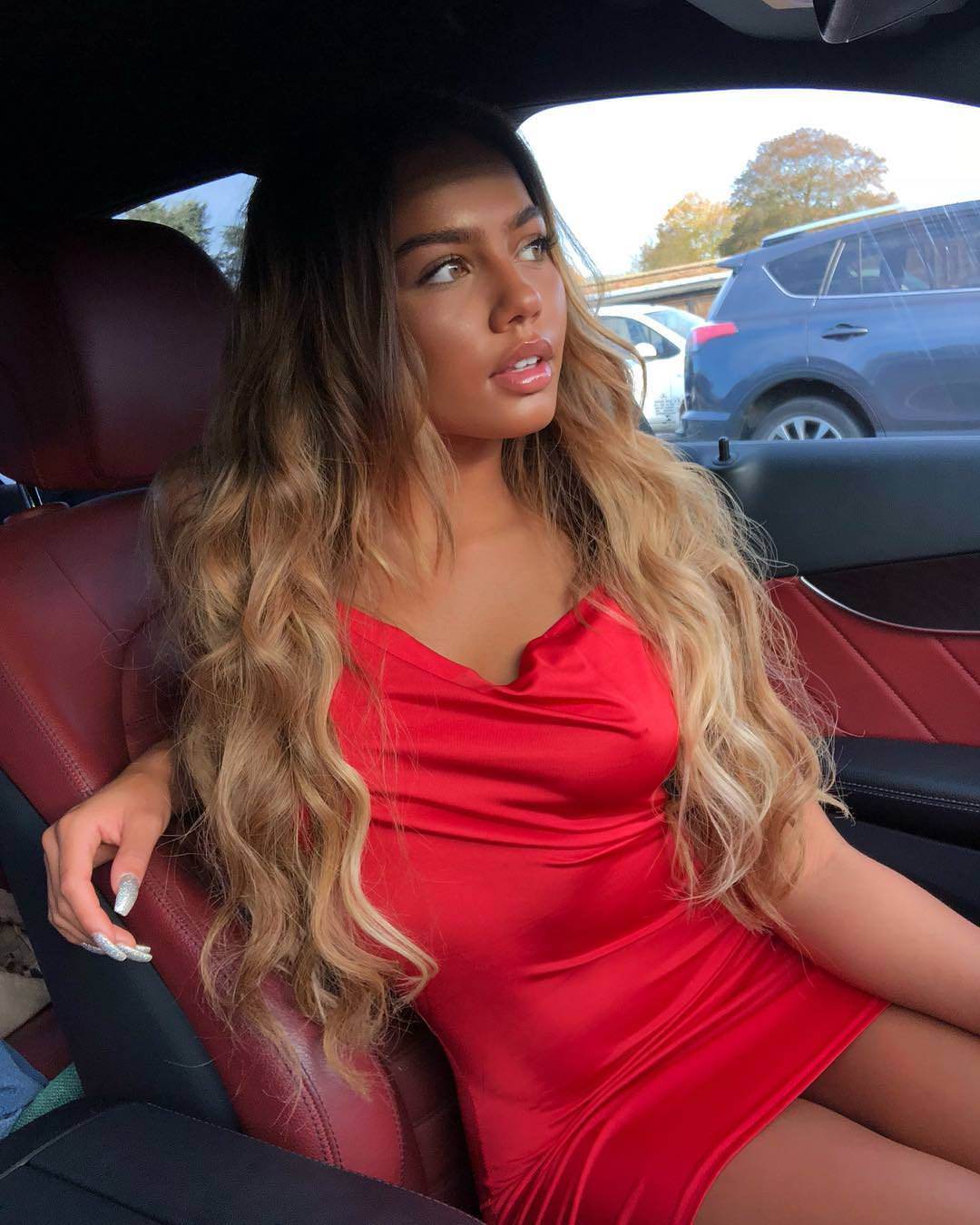 eyes on the road | Scrolller