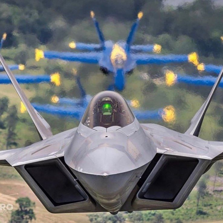 F-22 Raptor Flying With The Blue Angels. | Scrolller