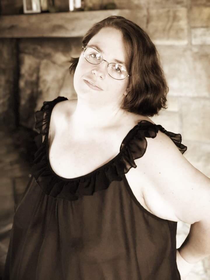 [F/38/IL] | Scrolller