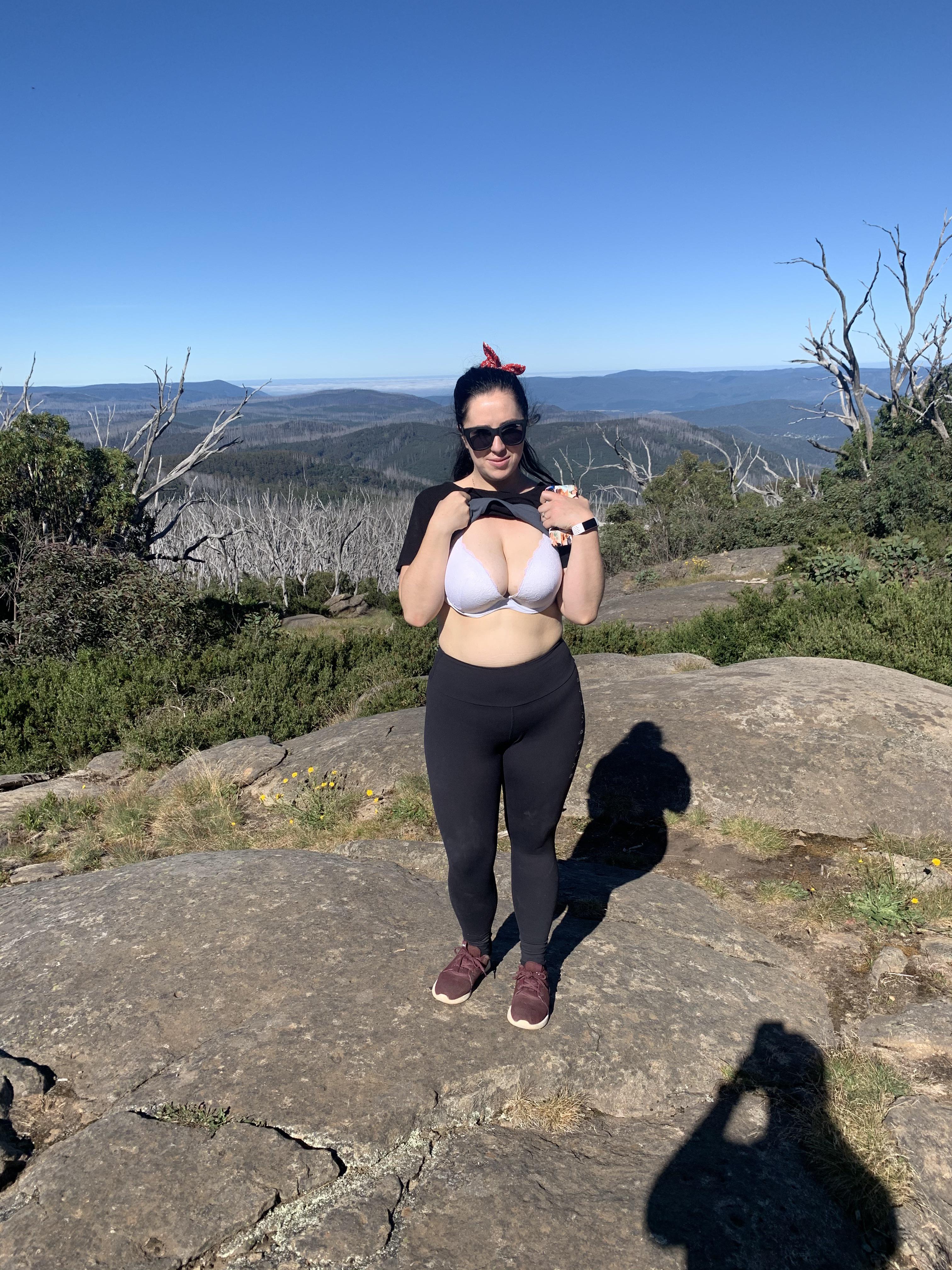 [F] chubby girl going for a hike 😉 | Scrolller