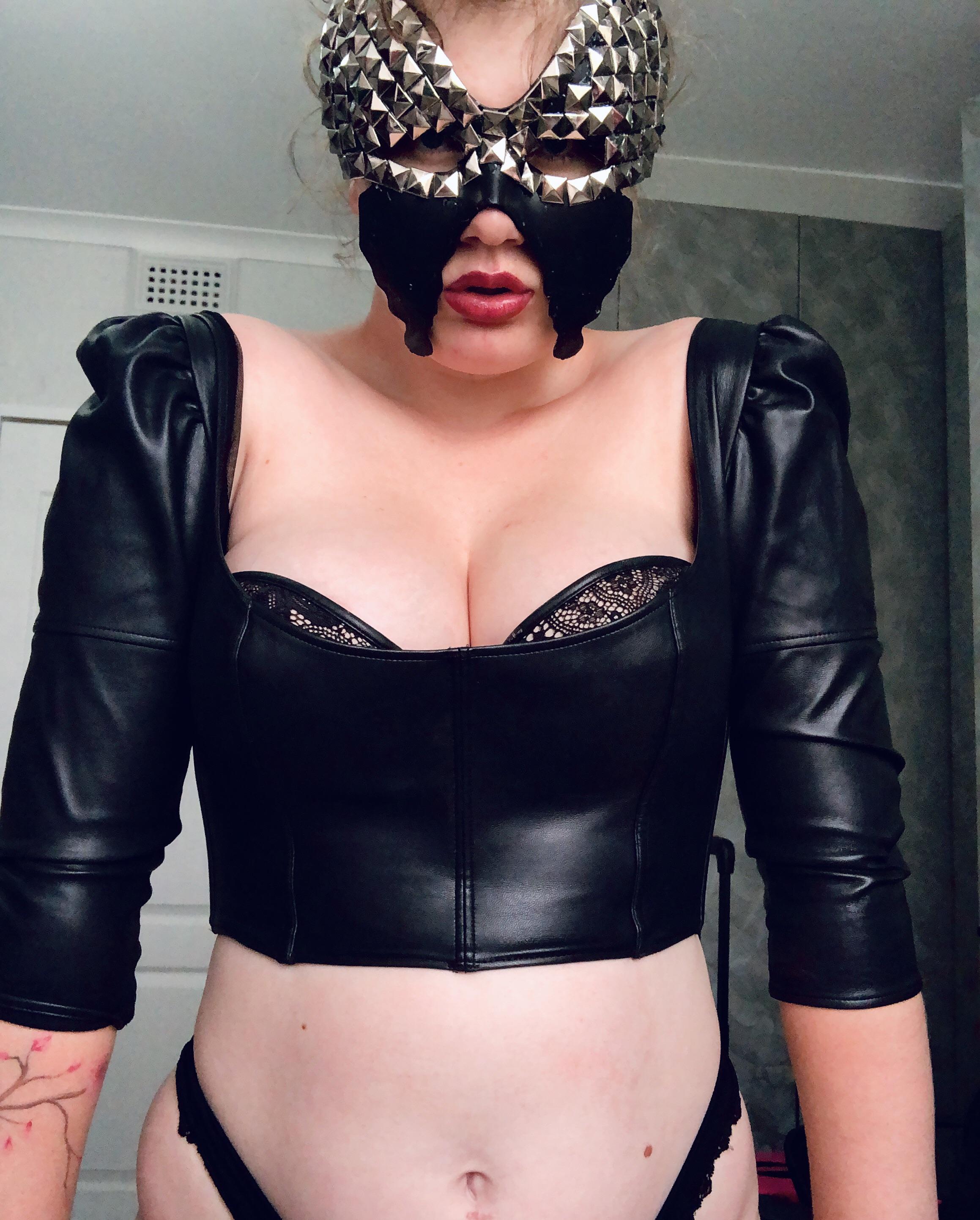 [F] Come get your punishment | Scrolller