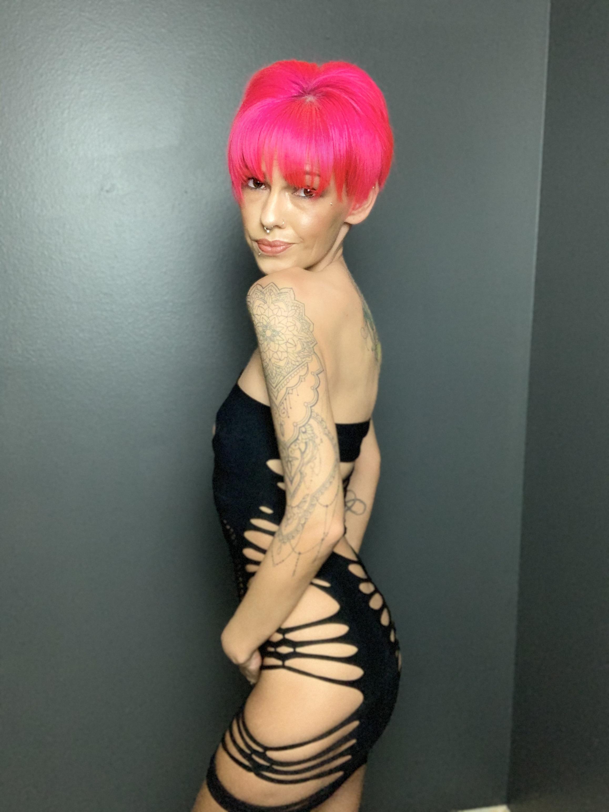 Naughty dress 💋 | Scrolller