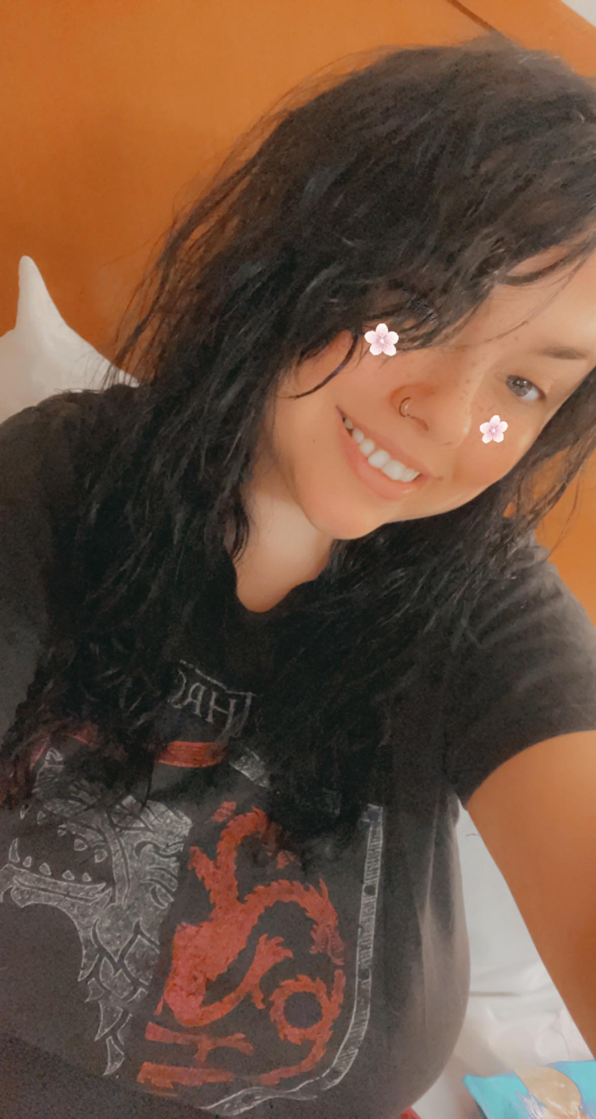 𝚈𝚘𝚞𝚛 𝙵𝚊𝚟𝚘𝚛𝚒𝚝𝚎 𝚆𝚎𝚎𝚋 (F22) | Scrolller