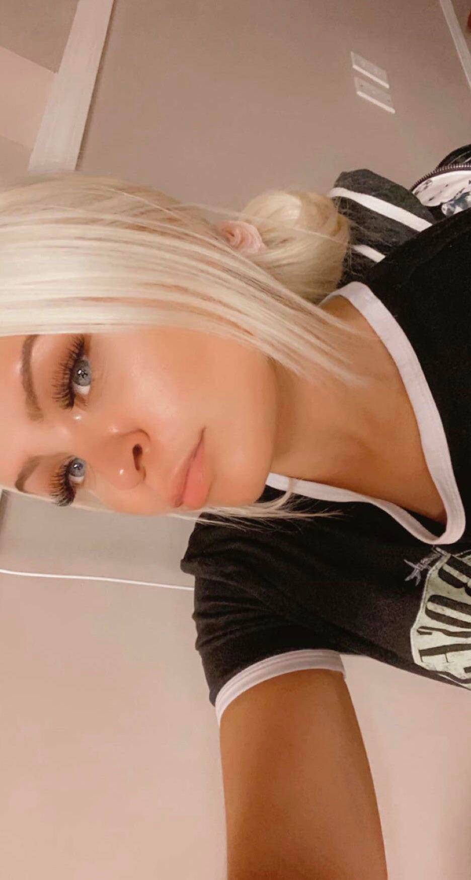 hey 😻 f25 | Scrolller