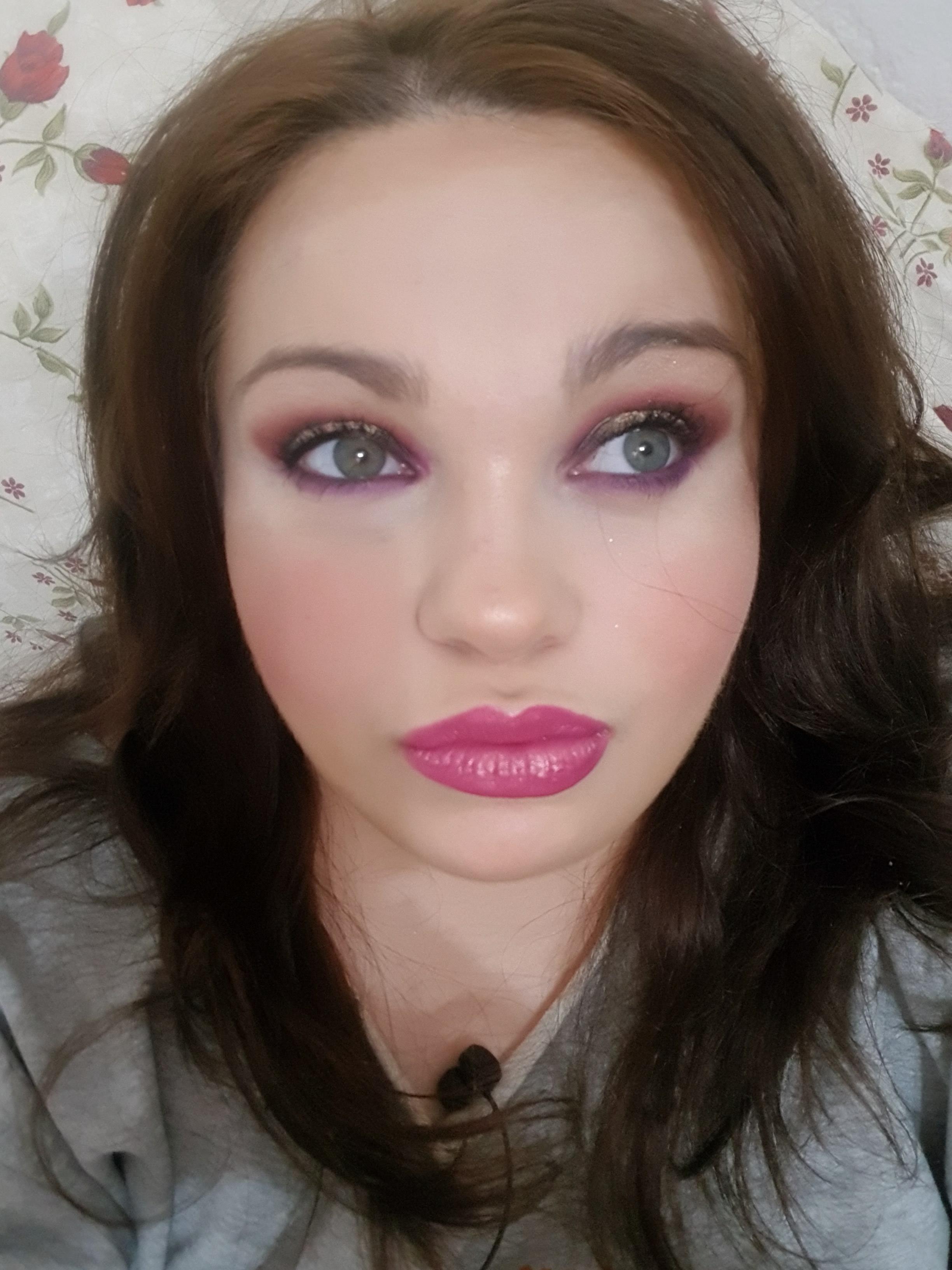 [f26] putting on an entire makeup look late at night, just to wash it off and go to sleep is ...