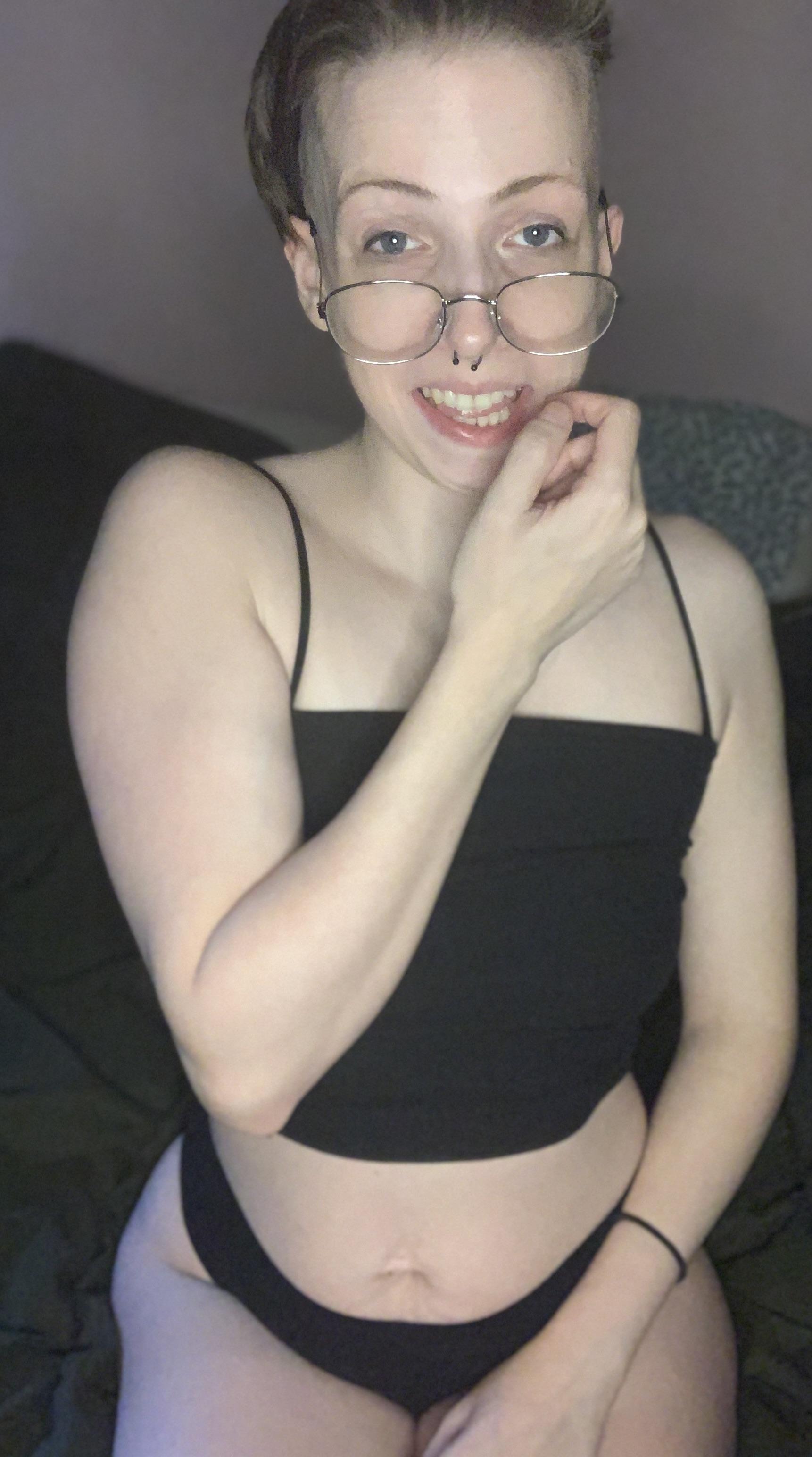 You wouldn’t know how to satisfy me even if I came with instructions 🥱 | Scrolller