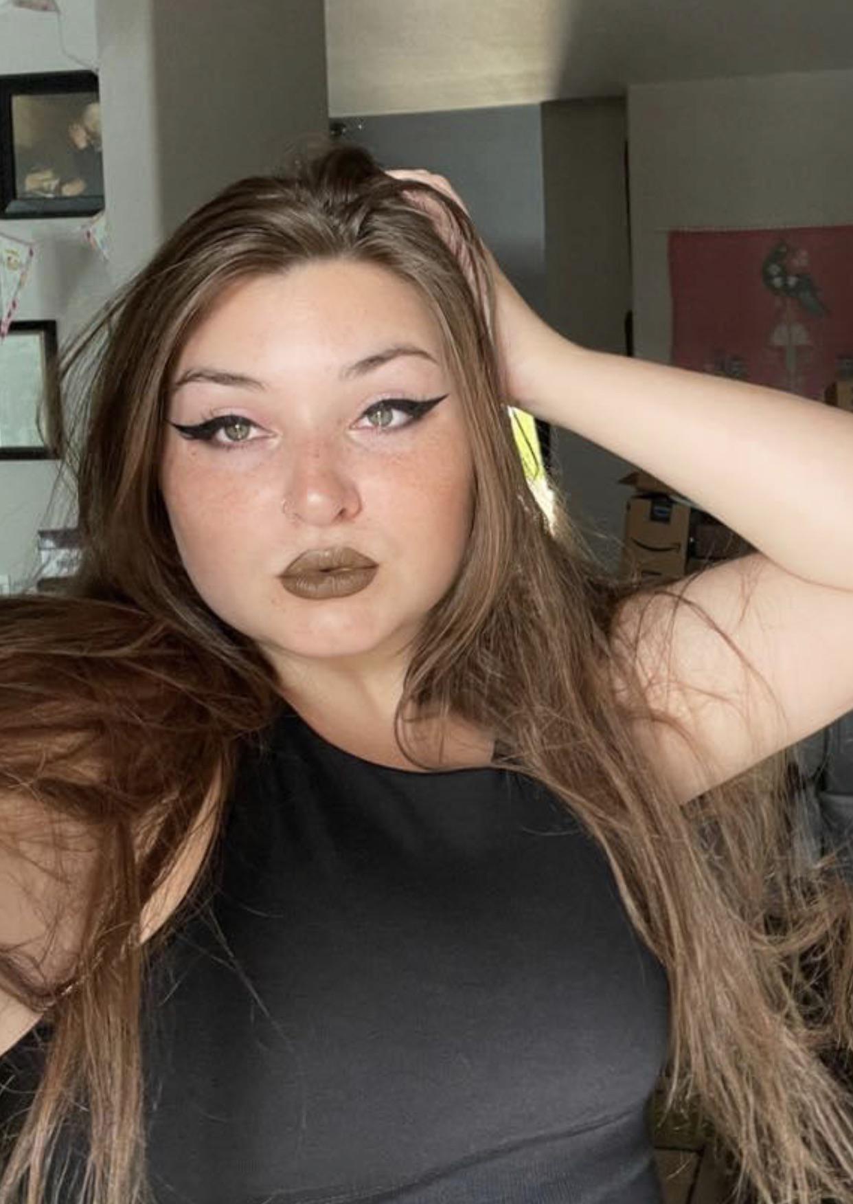 Faces are gross F18 | Scrolller