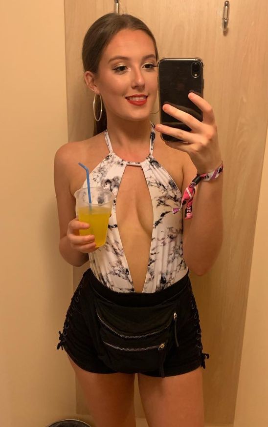 Fall into the gap | Scrolller