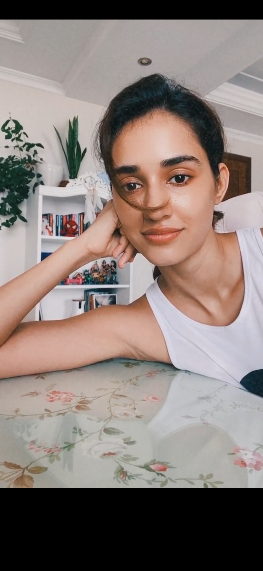 Fap worthy face😍 slutty eyes 😍 and that milky armpits.. My baby has everything that a man craves ...