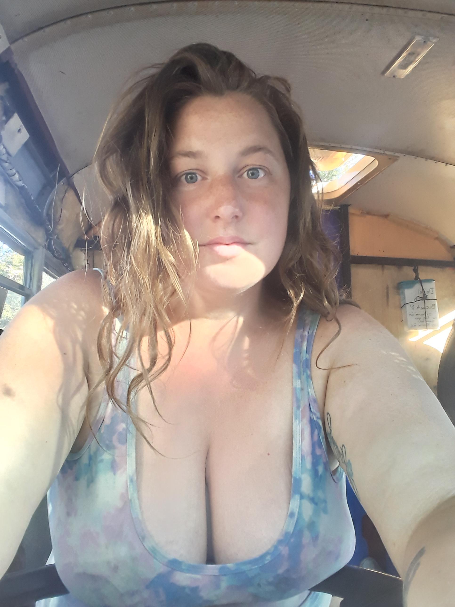 Feed me seymore | Scrolller