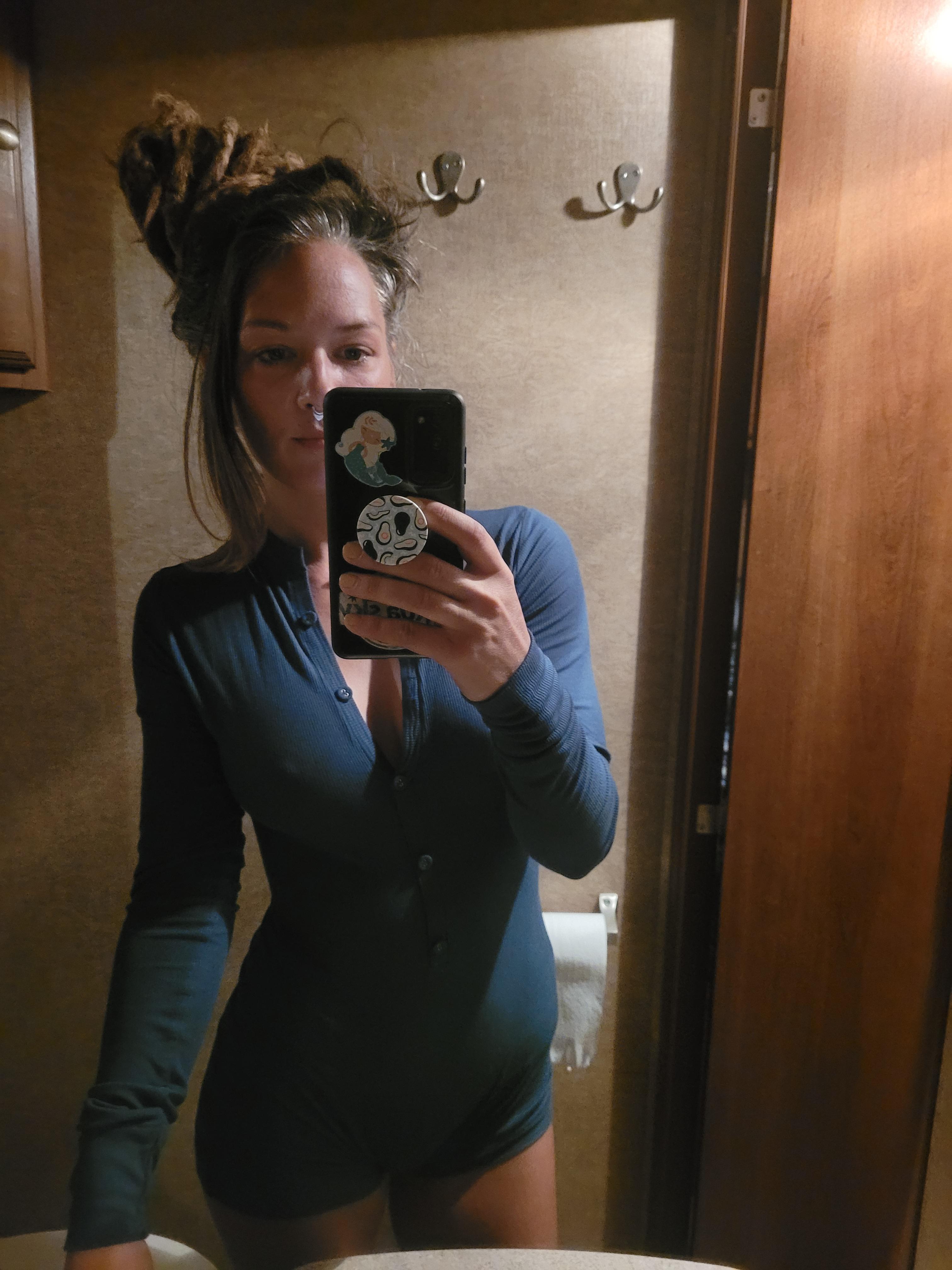 Feeling cozy tonight in my new pajamas (f) | Scrolller