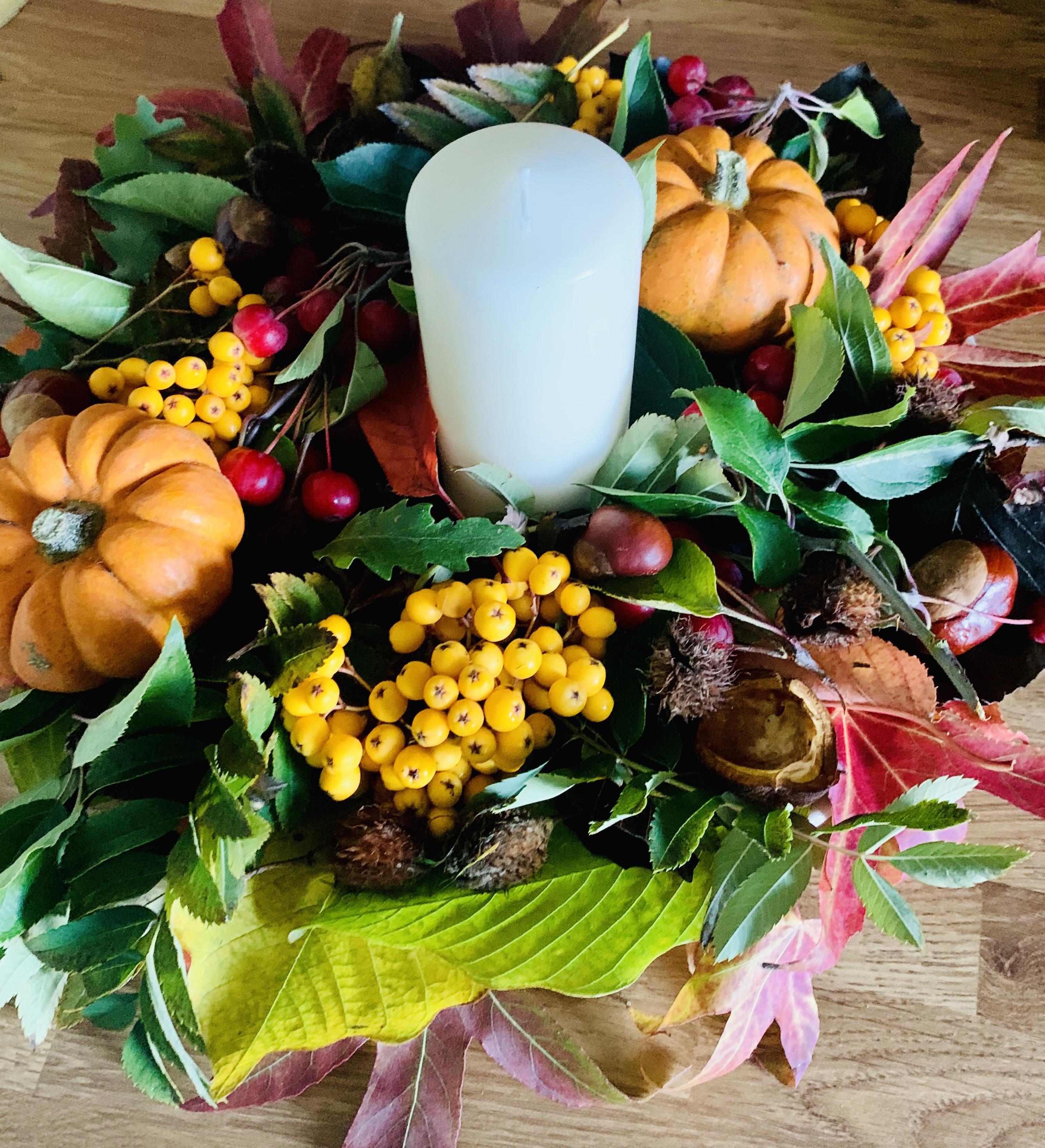 Feeling creative 🍂🍁🕯 🎃 | Scrolller