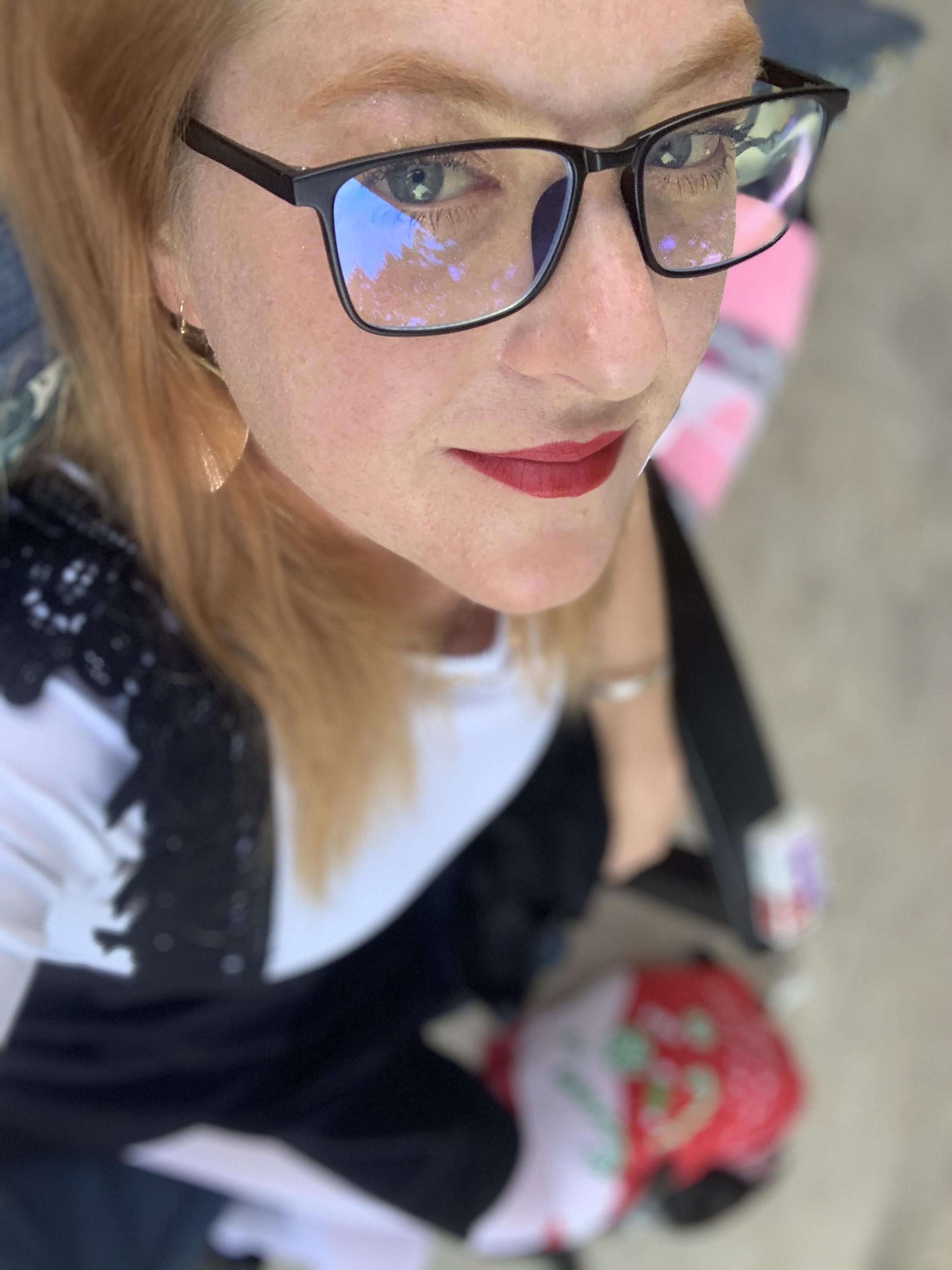 Feeling cute. | Scrolller