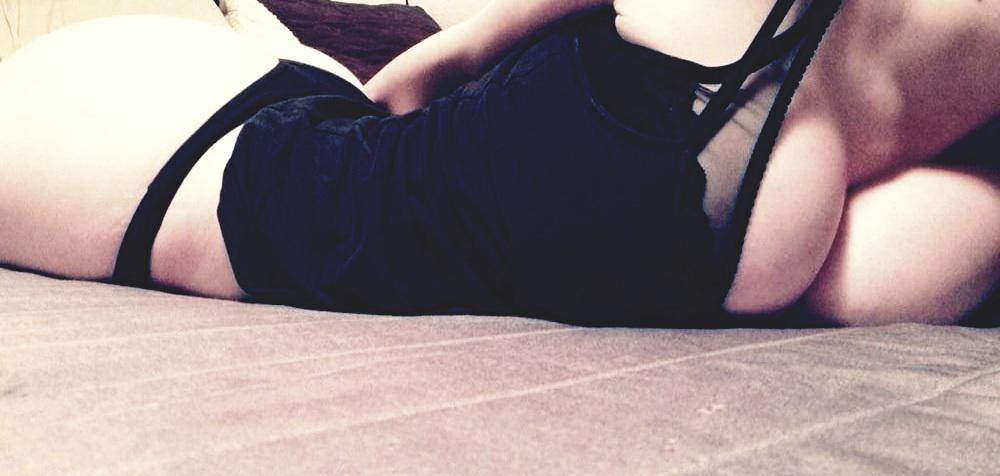 Feeling flirty tonight | Scrolller