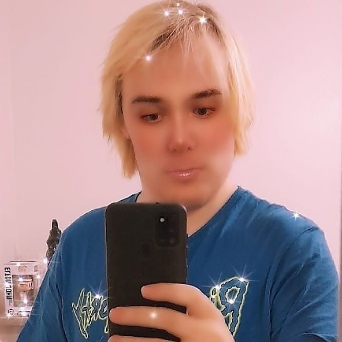 Feeling positive 🌙 | Scrolller