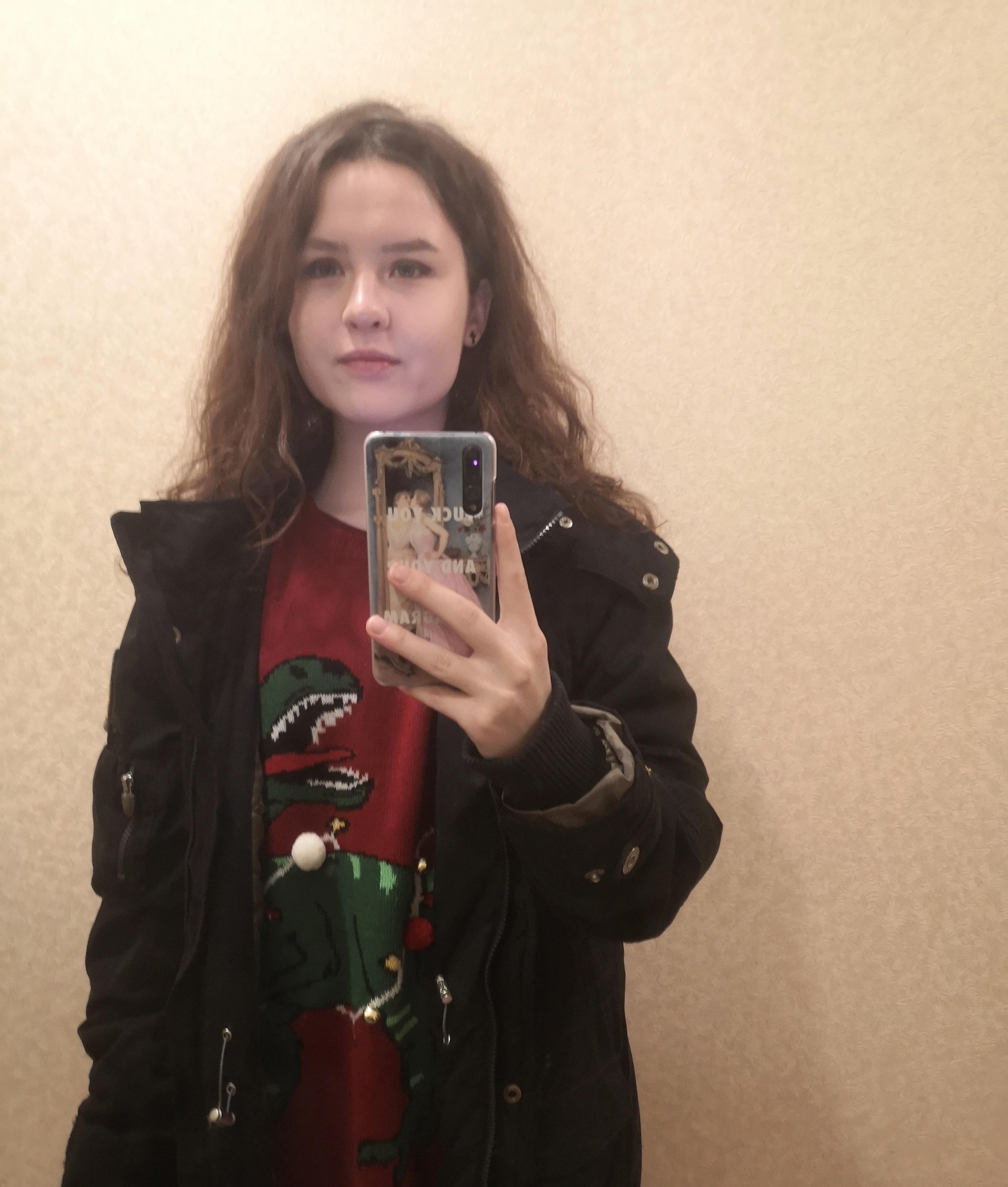 Felt cute. 18F | Scrolller