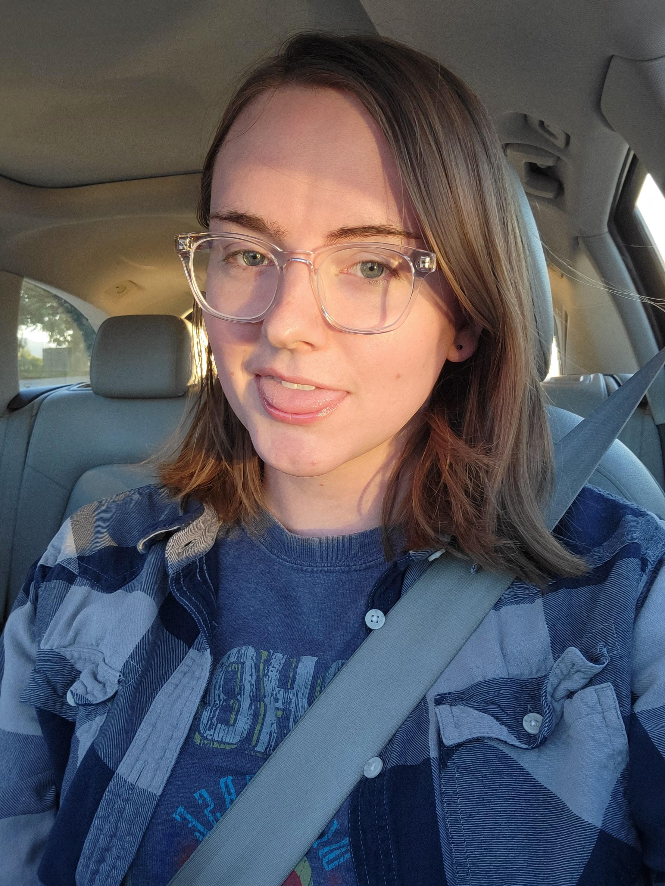 Felt cute in this lighting | Scrolller