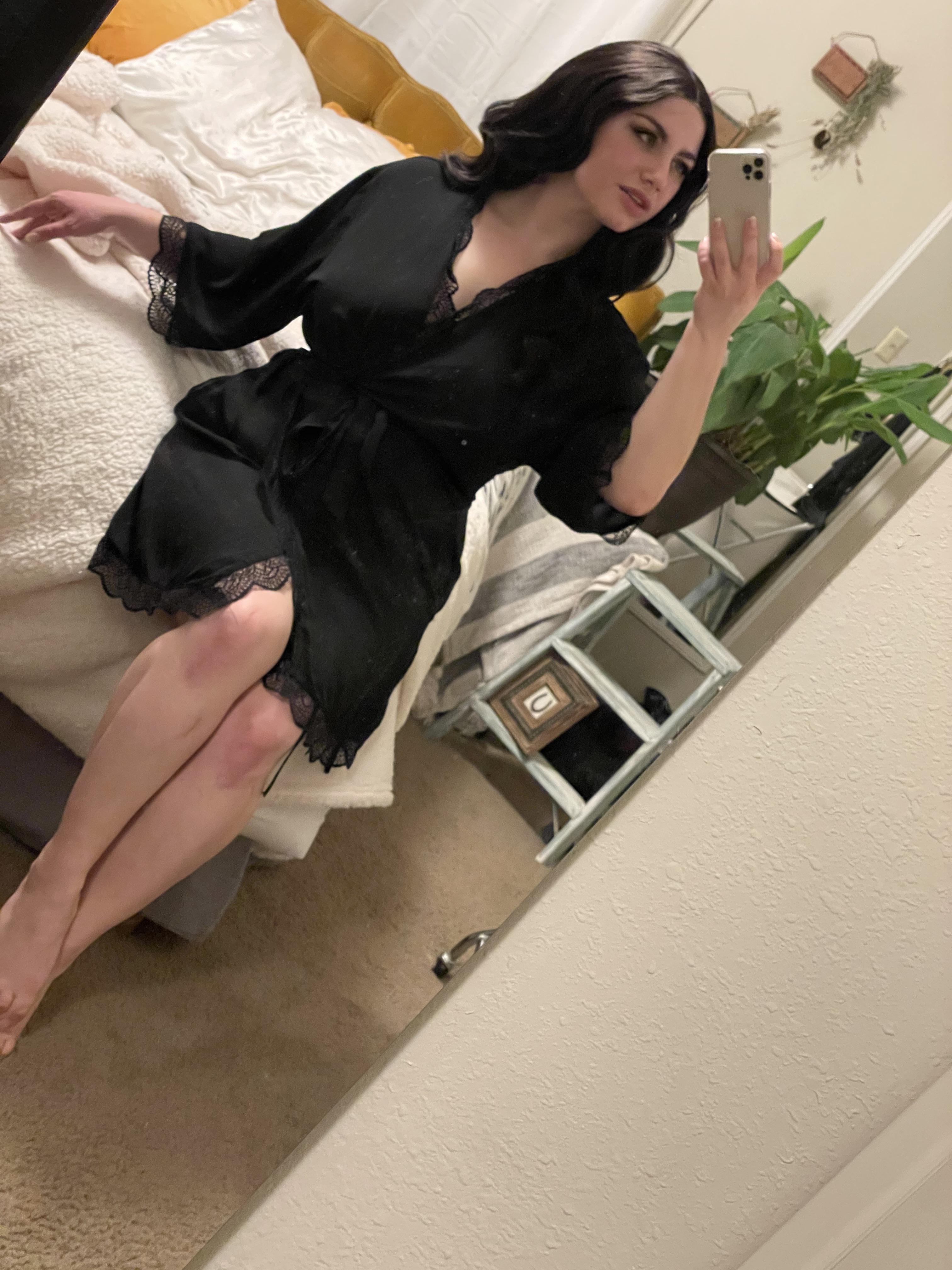 Fill up all my holes please [OC] | Scrolller