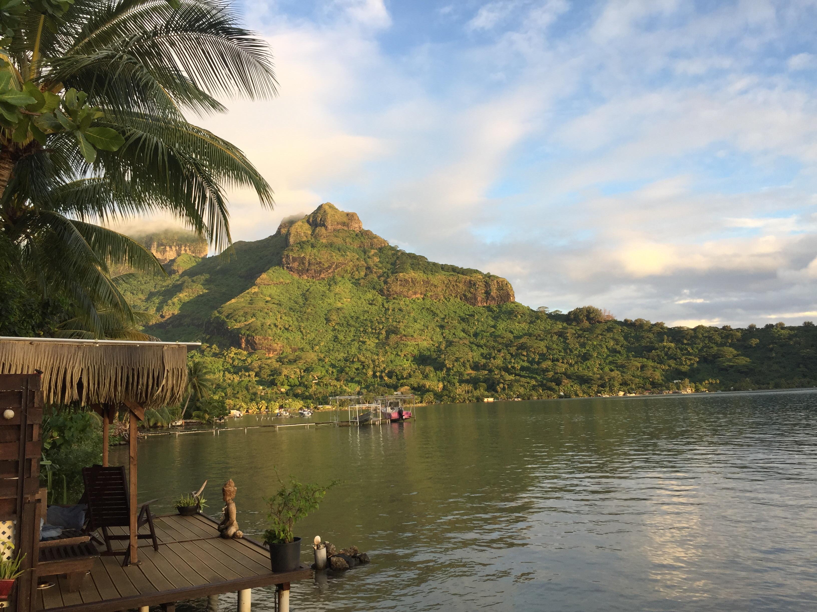 Fin d’après midi à Bora/ End of the day at Bora | Scrolller