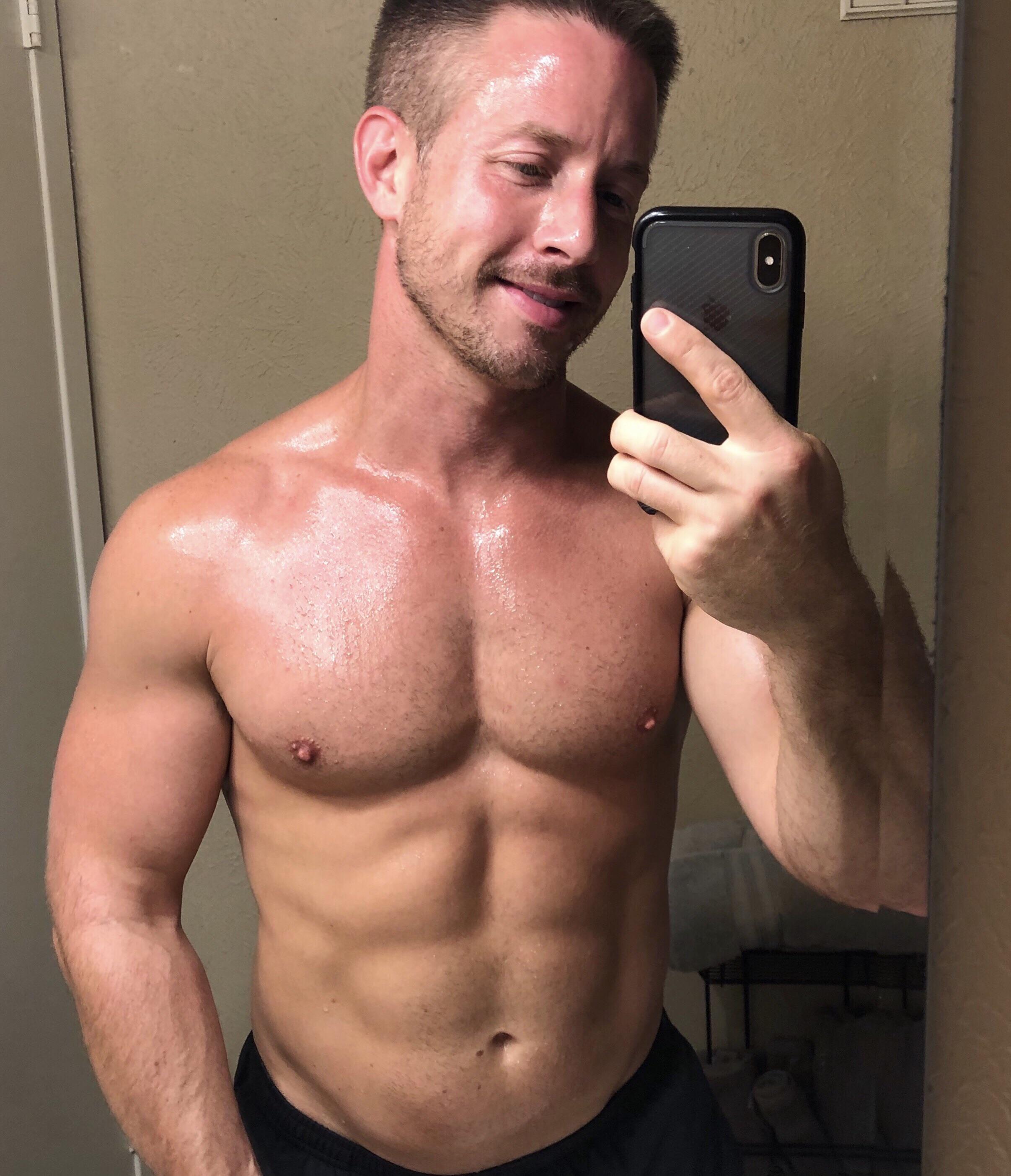 Finally a daddy ;) (35) | Scrolller