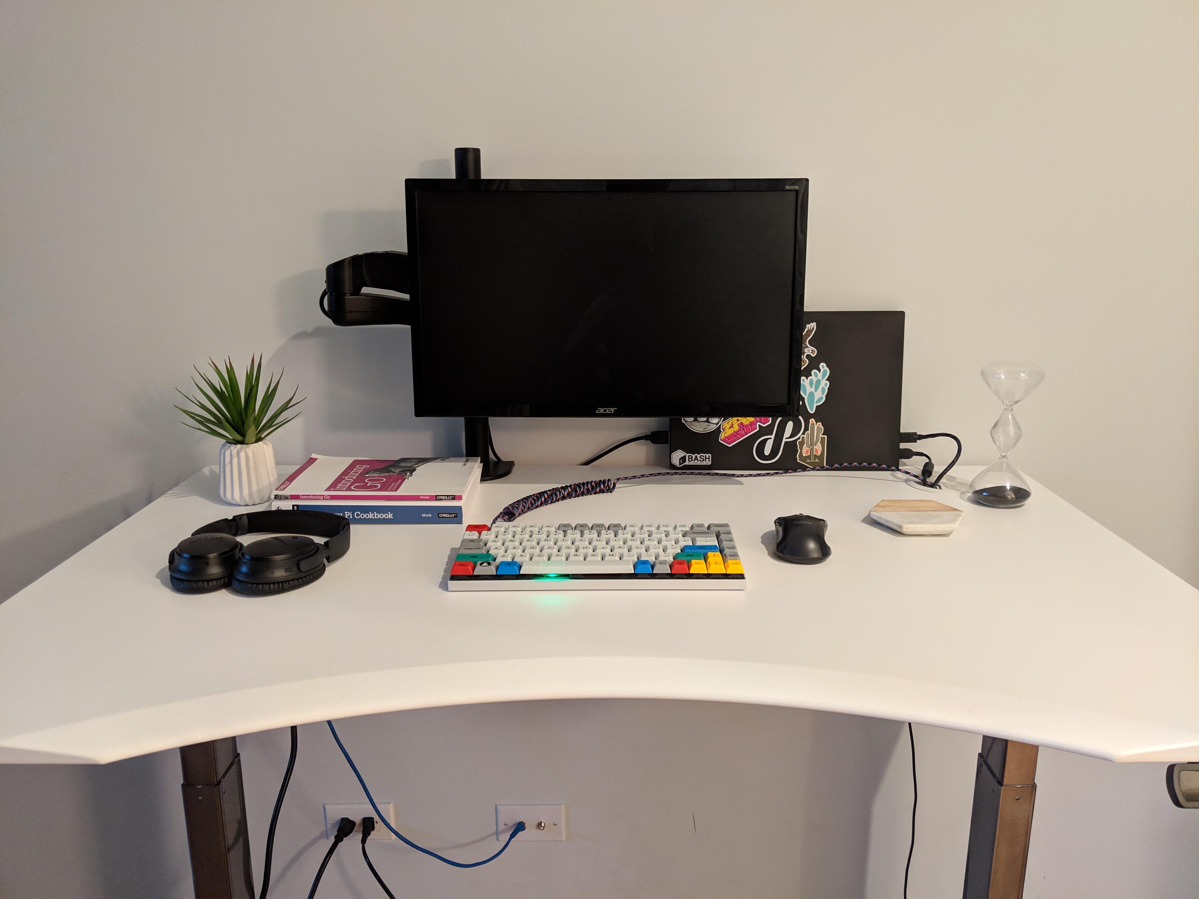 Finally all setup! Minimalism at ita finest! | Scrolller