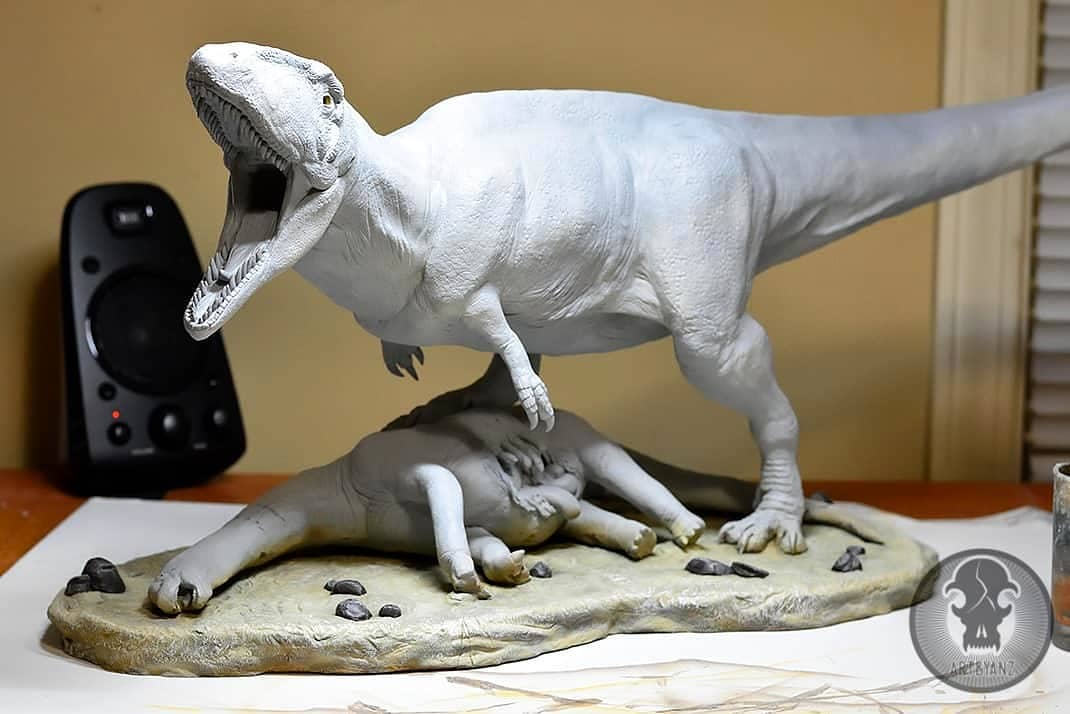 Finally getting some paints going on the Carcharodontosaurus/Paralititan commission ☺ | Scrolller