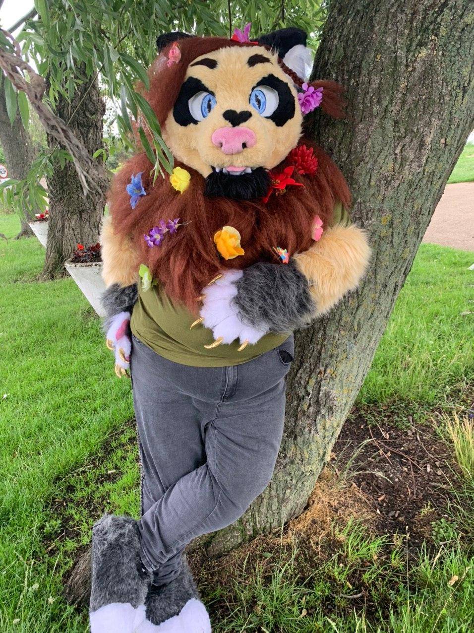 Finally got my first fursuit and and I am LIVING | Scrolller