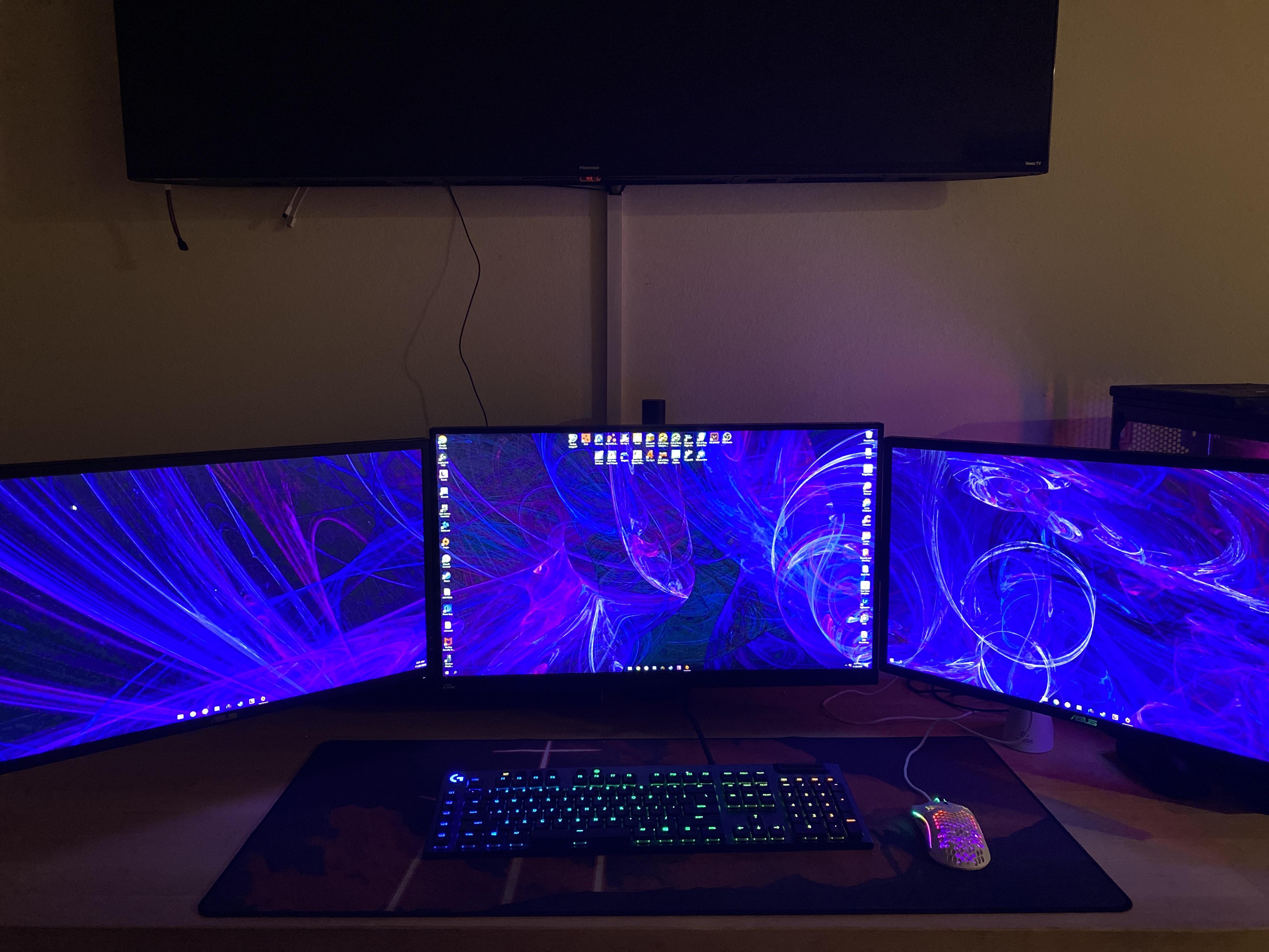Finally got the triple monitor setup | Scrolller Finally got the triple monitor setup | Scrolller