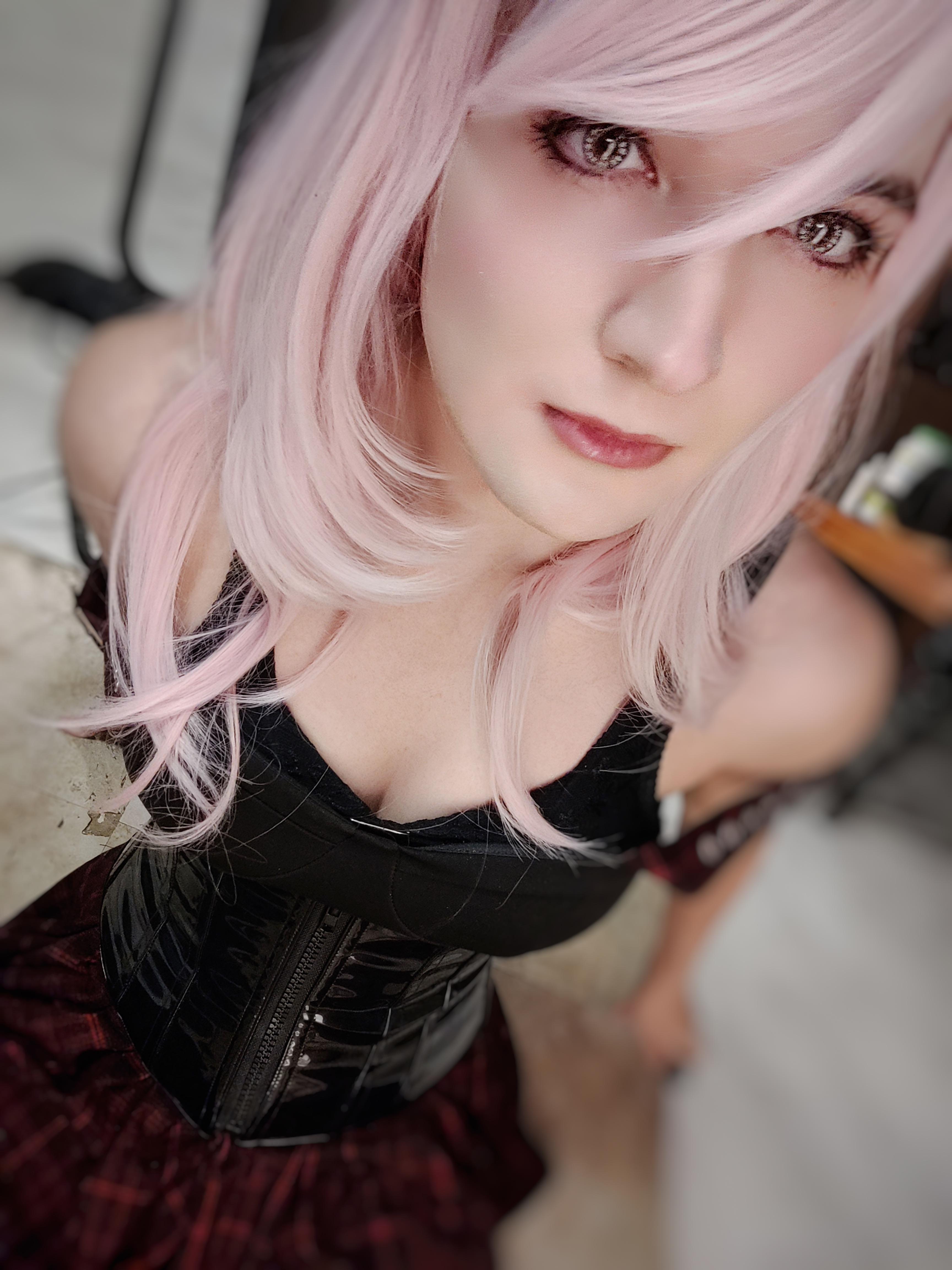 Another photo from one of the sessions (: | Scrolller