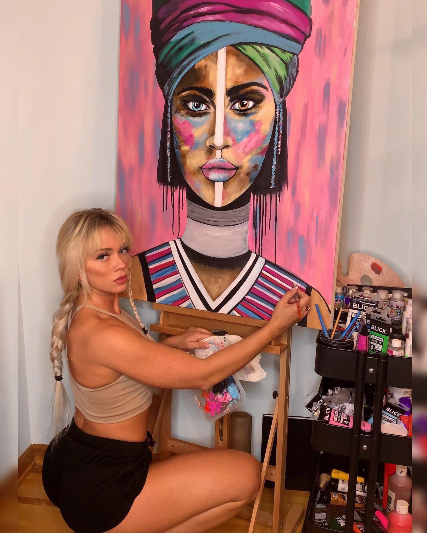 Fine and artsy | Scrolller