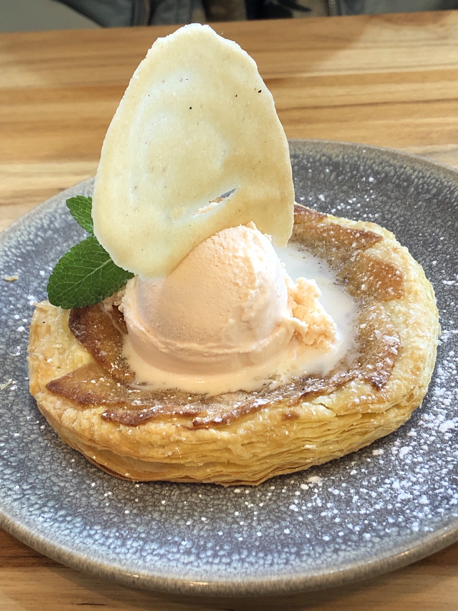 Fine apple pie with vanilla ice cream | Scrolller