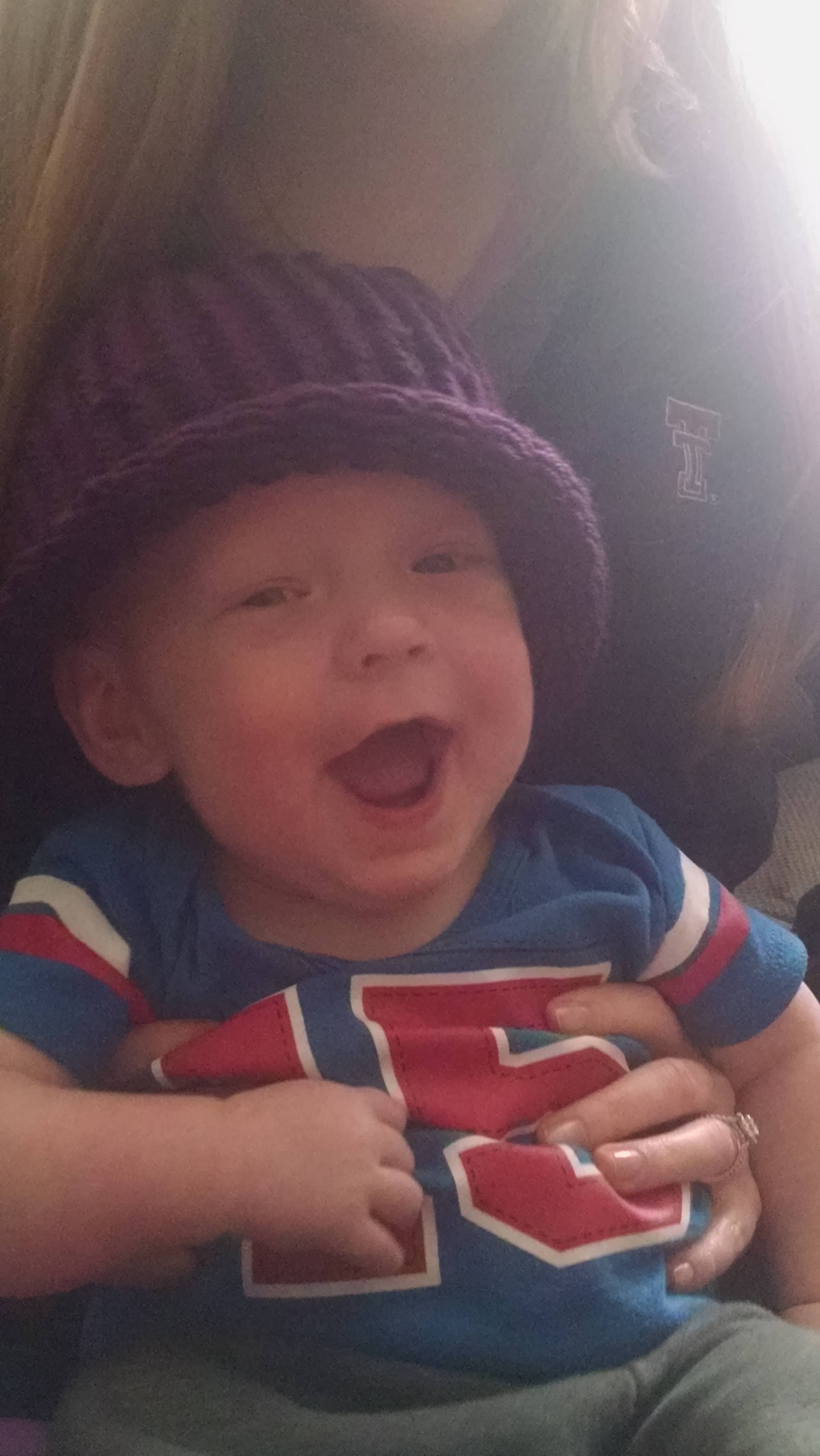 Finished my first loom hat. | Scrolller