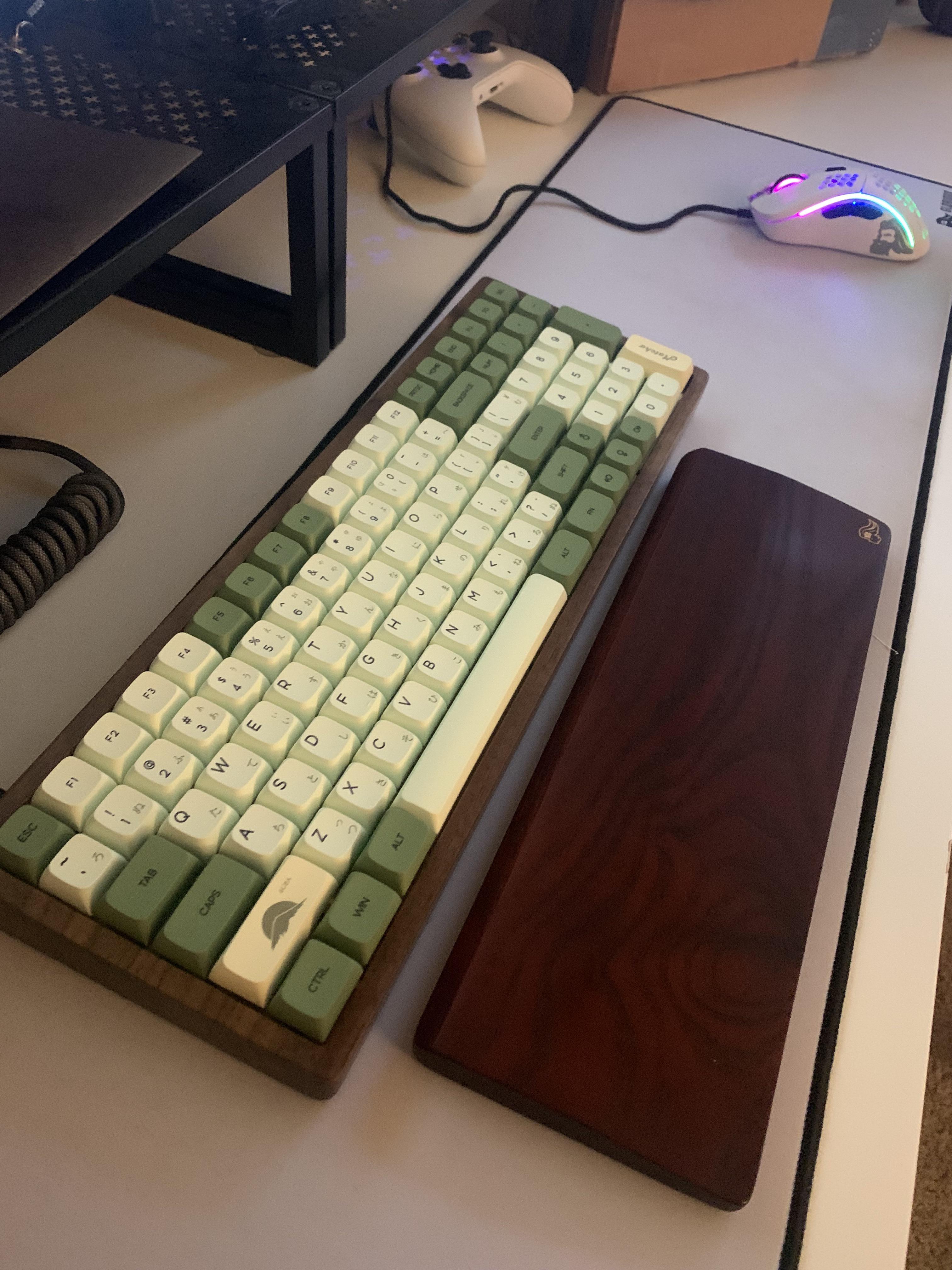 First Custom Mechanical Keyboard | Scrolller