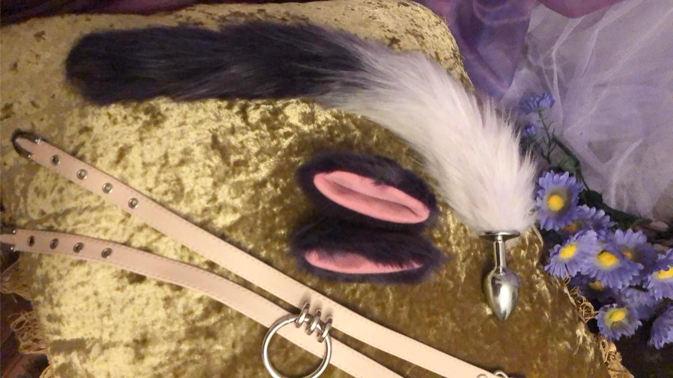 First Ever butt-plug pics going live on Only Fans | Scrolller