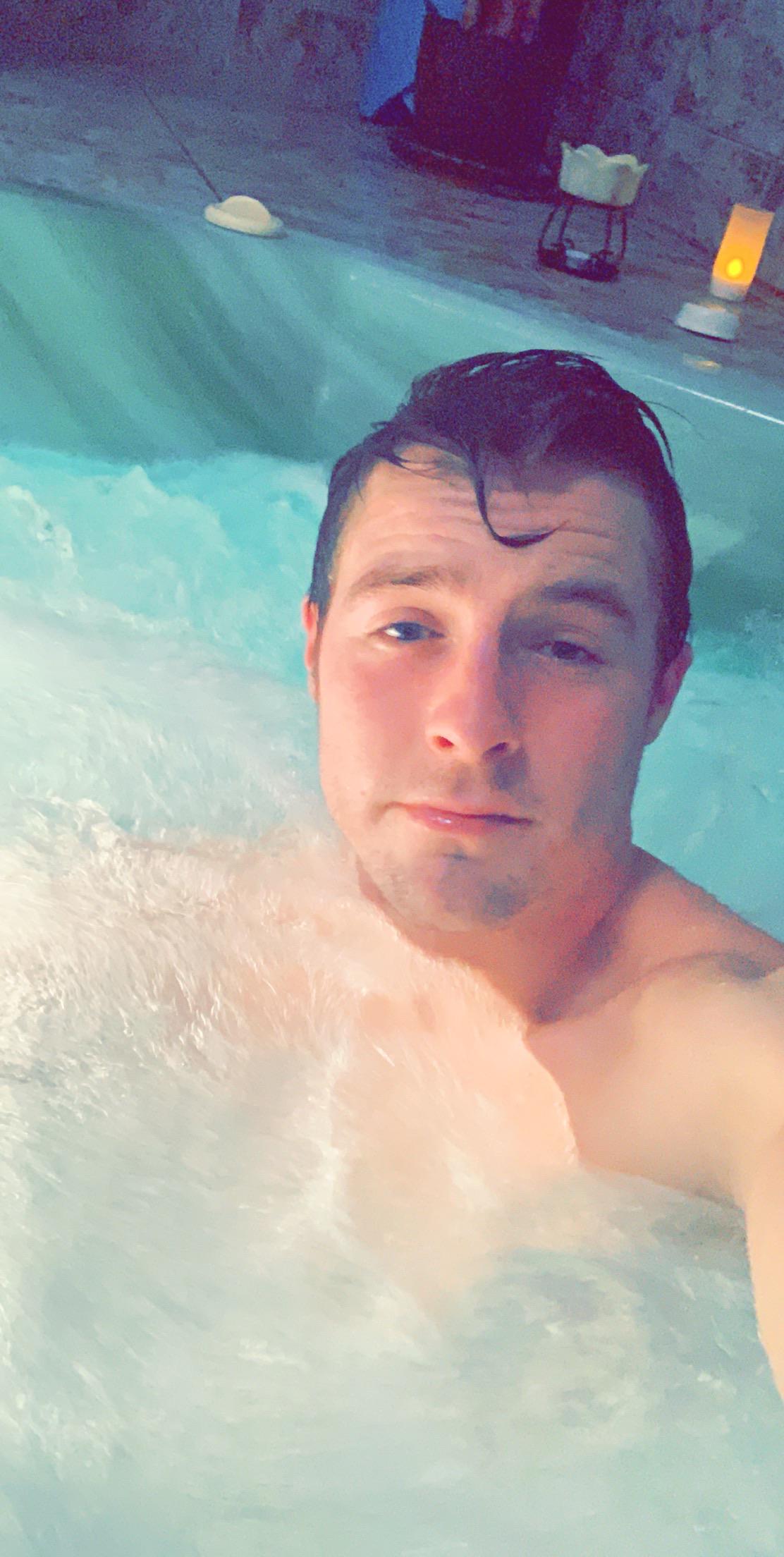 First jacuzzi in a while! 😀 | Scrolller