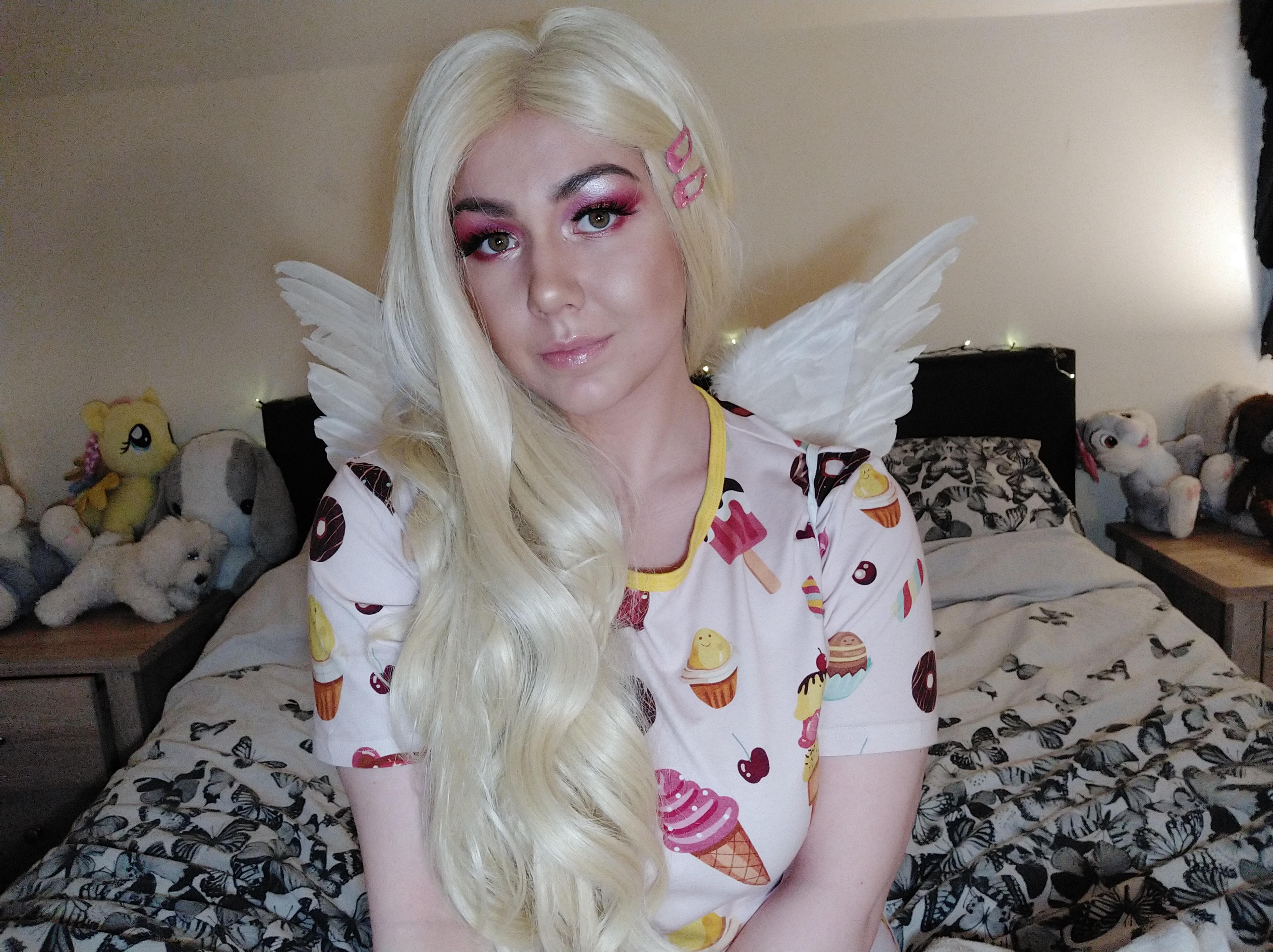 First little onesie. Plus angel wings... Feel like a lil angel 💖🌠 | Scrolller