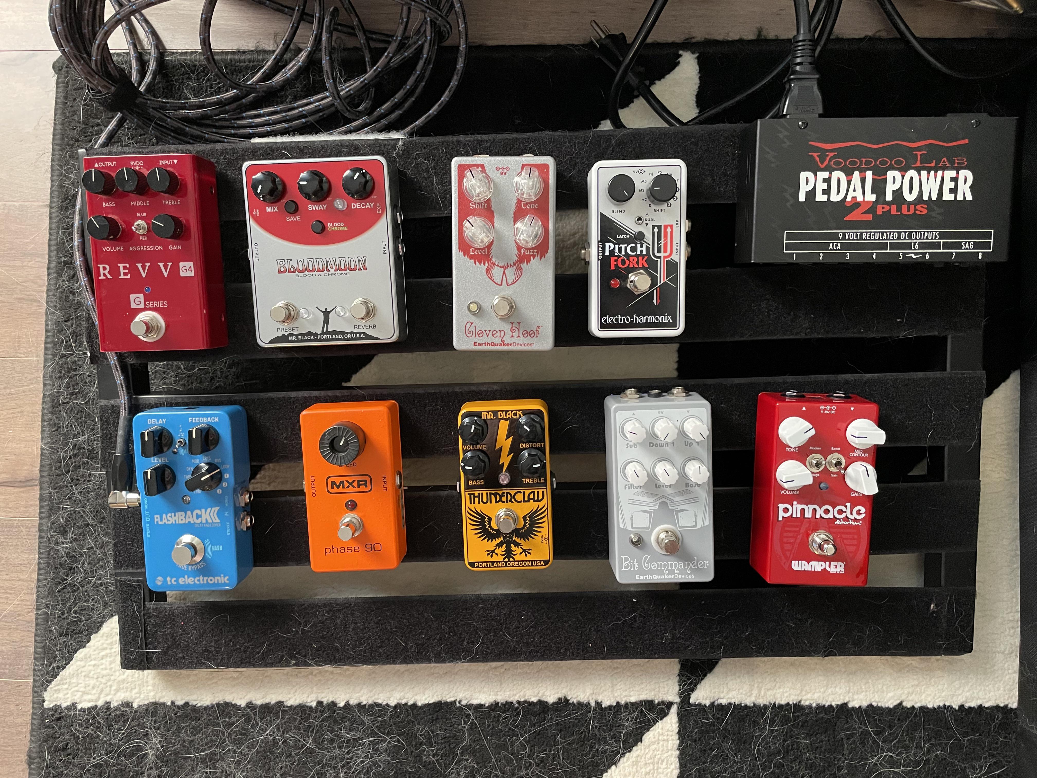 First pedalboard | Scrolller