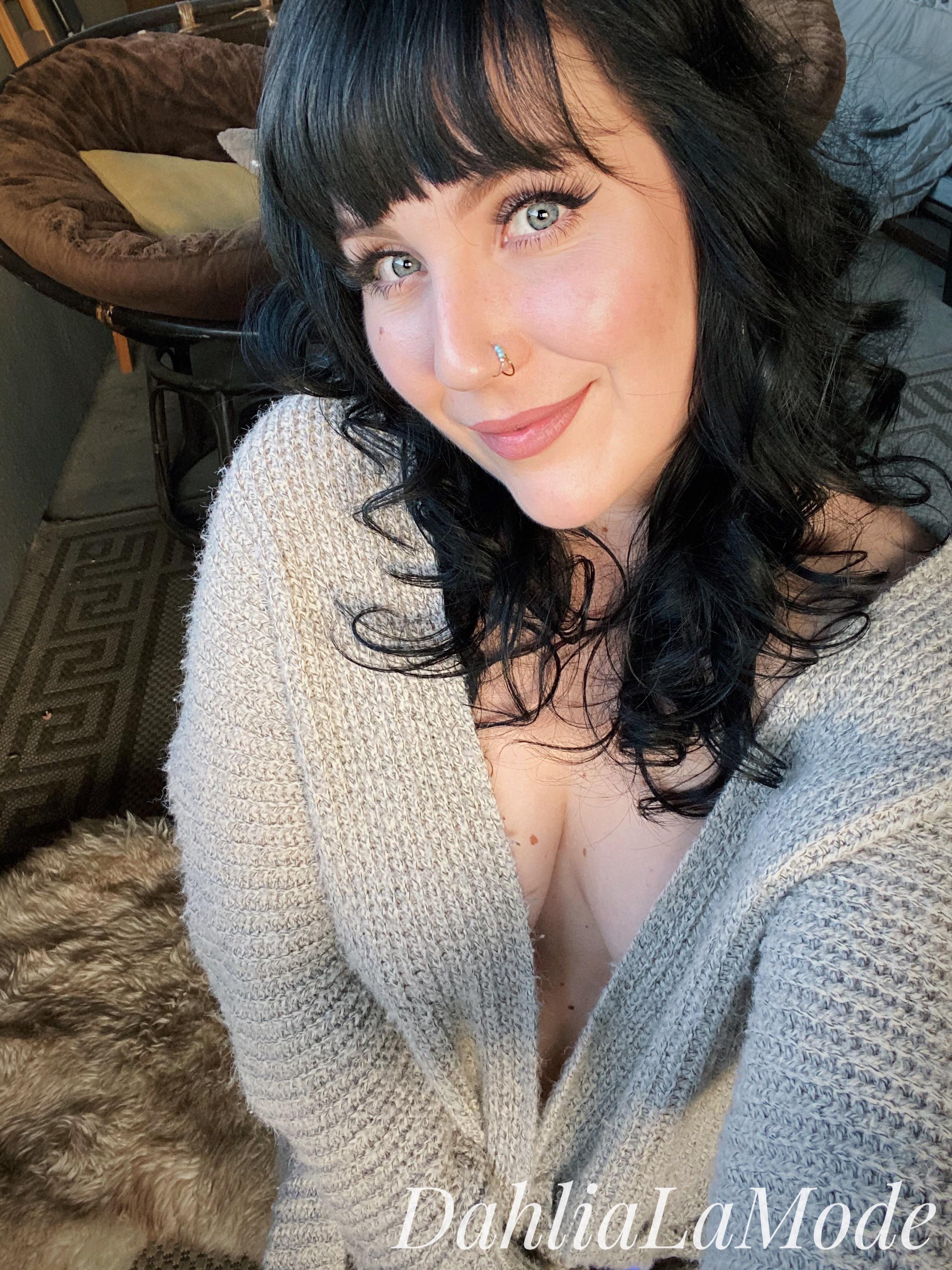 First post! Just wanted to say hello 💙 [oc] | Scrolller