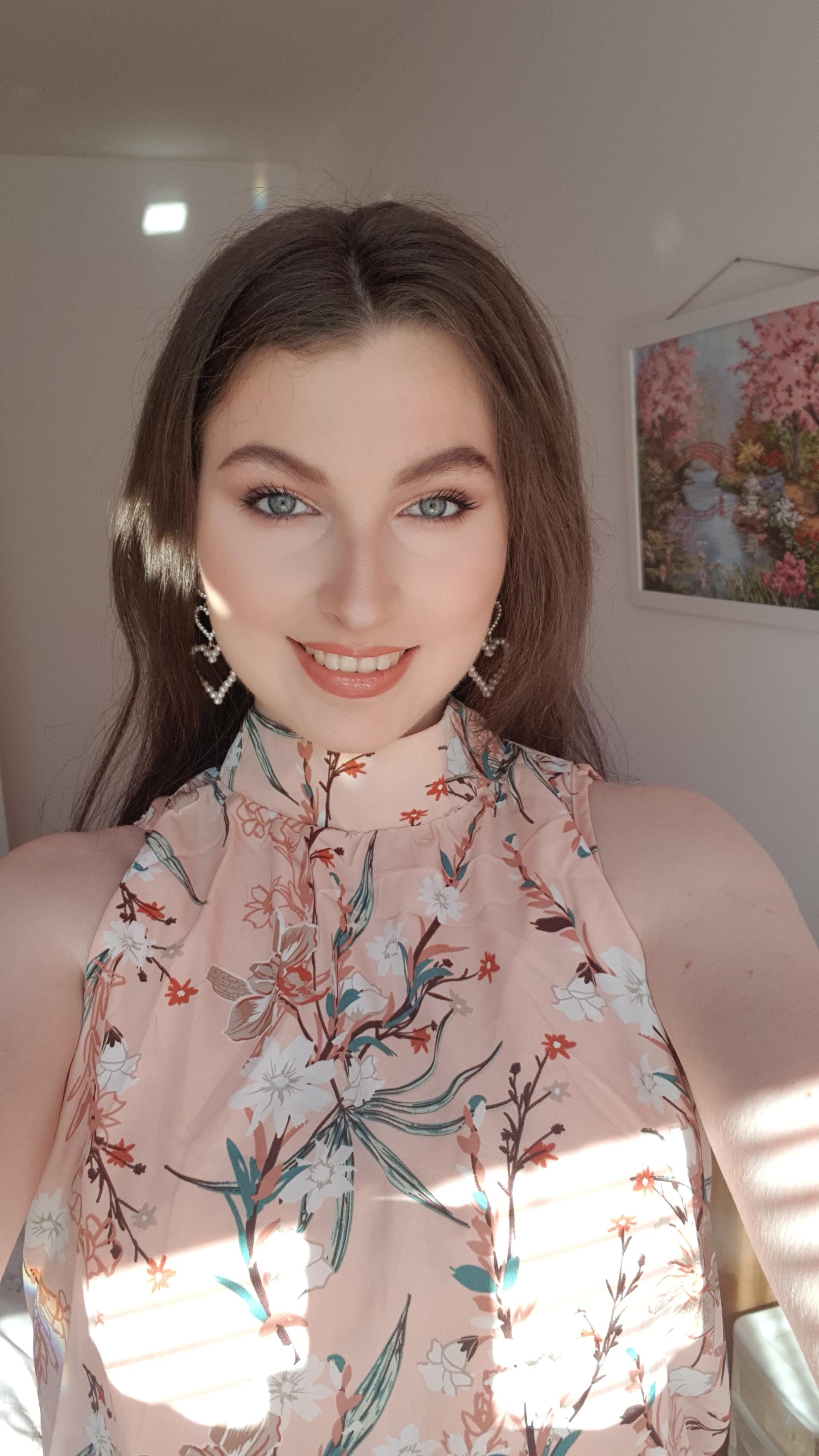 First selfie in a while 💖 (25F) | Scrolller