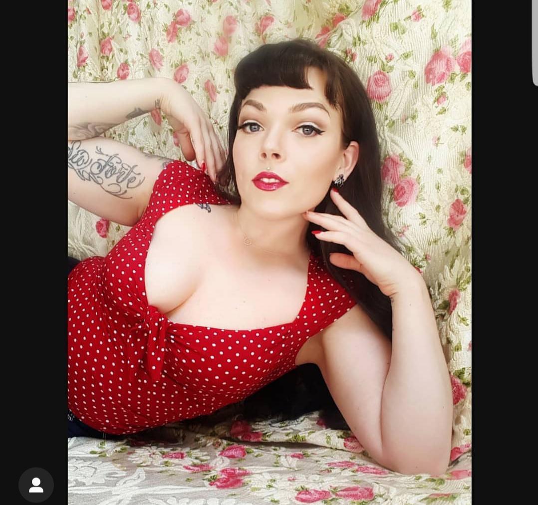 First shoot | Scrolller