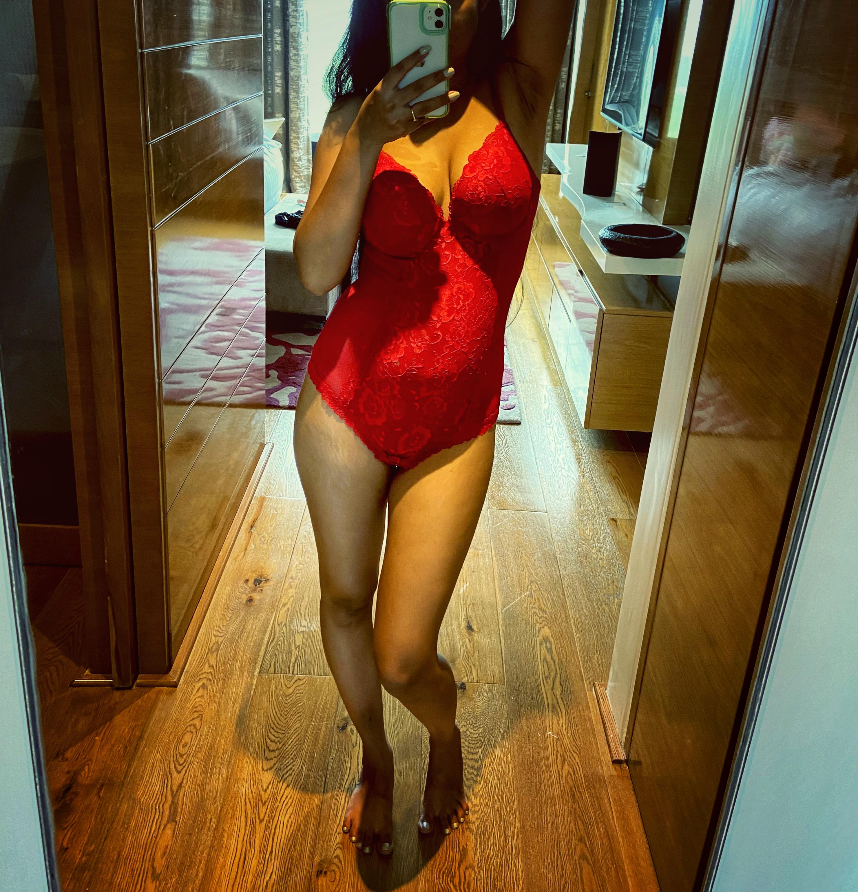 First Things That Comes To Your Mind Seeing Me In Red Scrolller