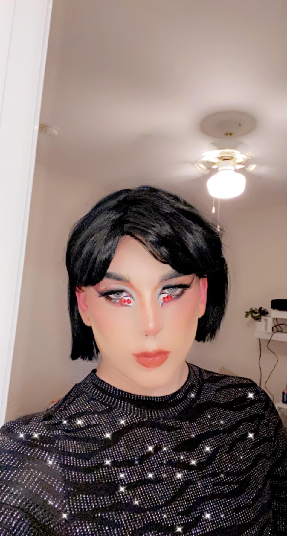 first time doing drag makeup! (@vinniekendrick) please leave helpful critiques and tips on ...