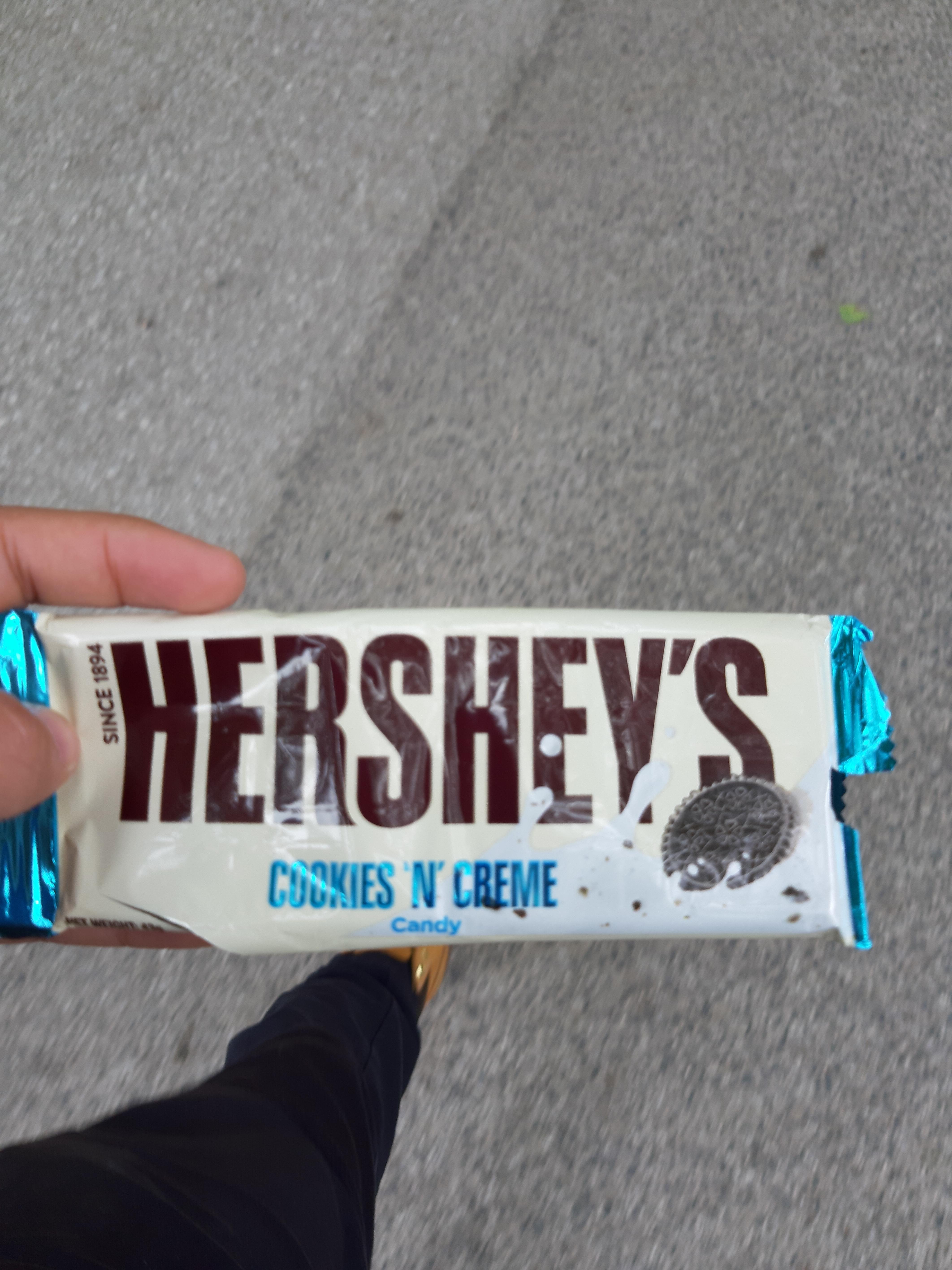 First time eating Hershey's 10/10 | Scrolller